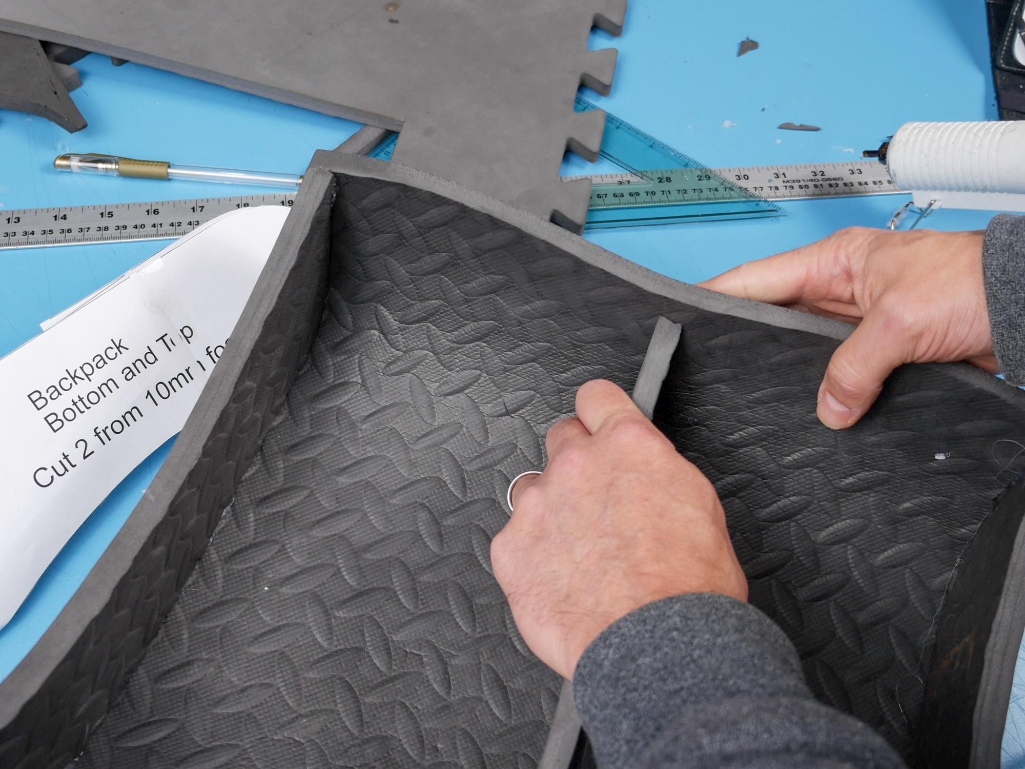 How to Make an Among Us Costume : 22 Steps (with Pictures) - Instructables