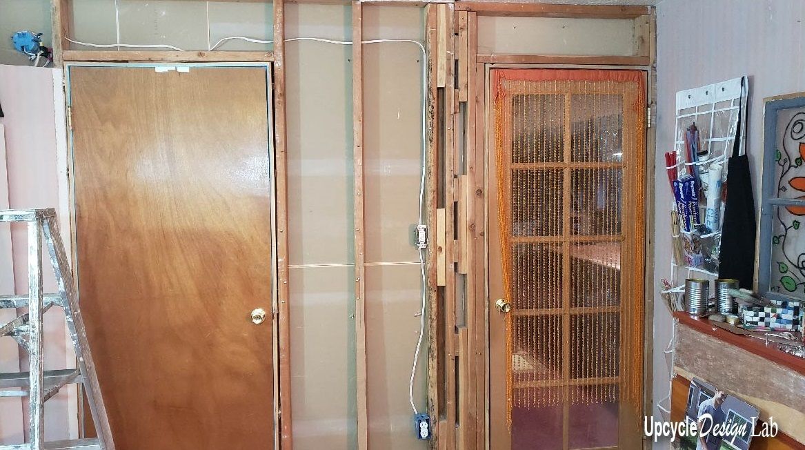 Cardboard Wall, Door Trim and Baseboard : 13 Steps - Instructables