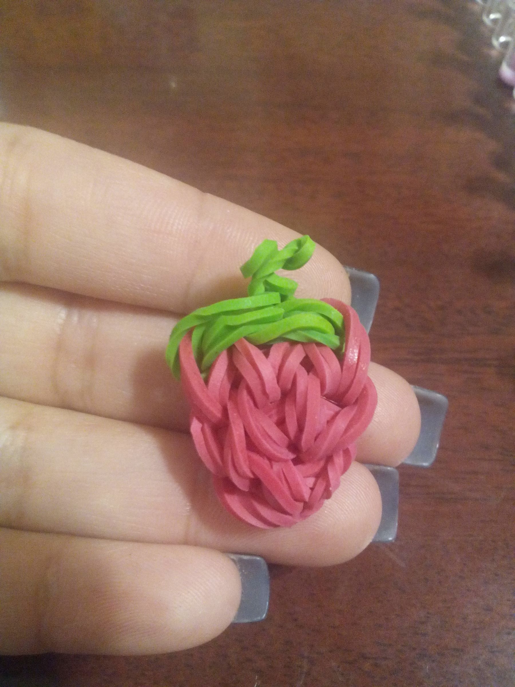 Strawberry Loom Band Charm : 5 Steps (with Pictures) - Instructables