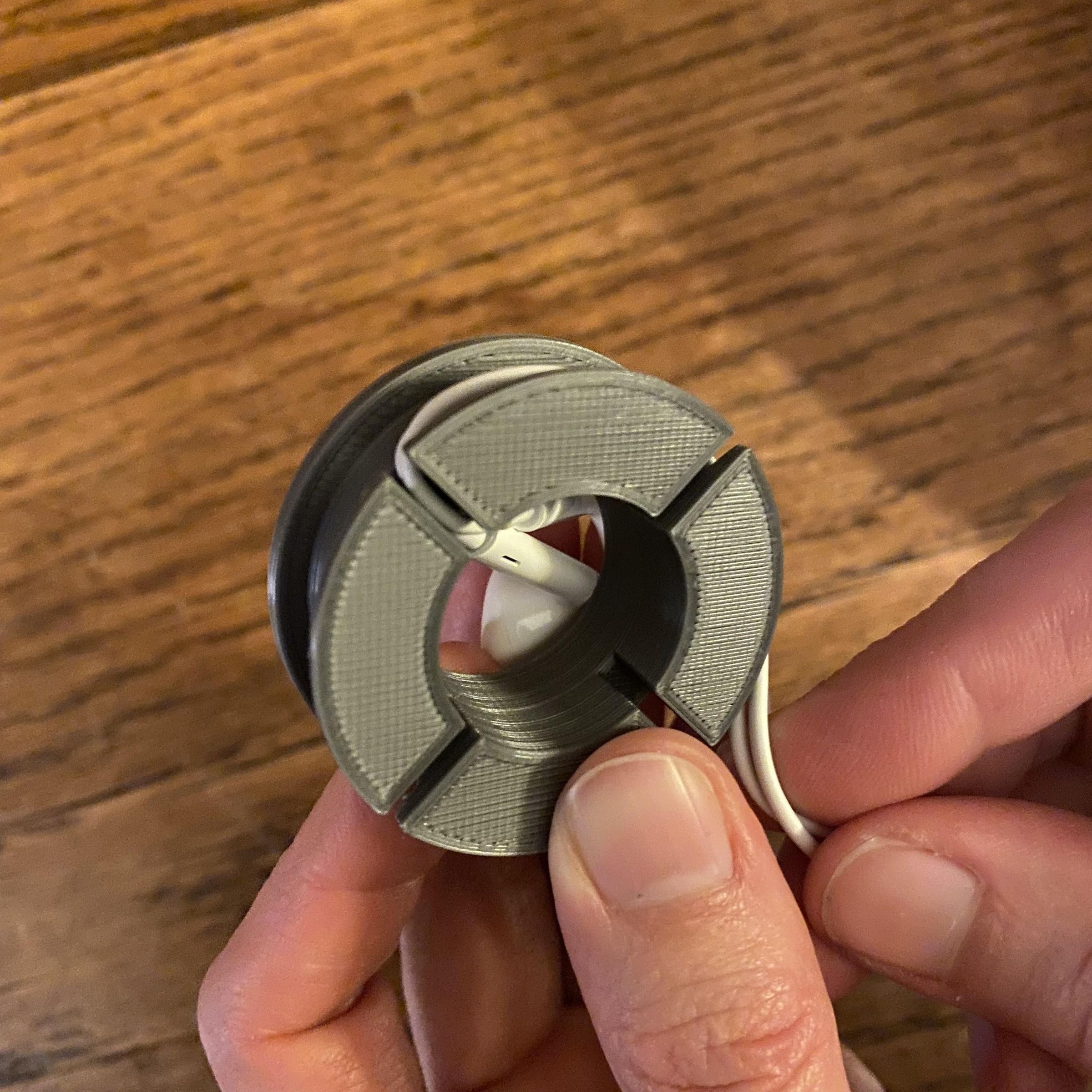 3d Printed Earbud Holder - Instructables