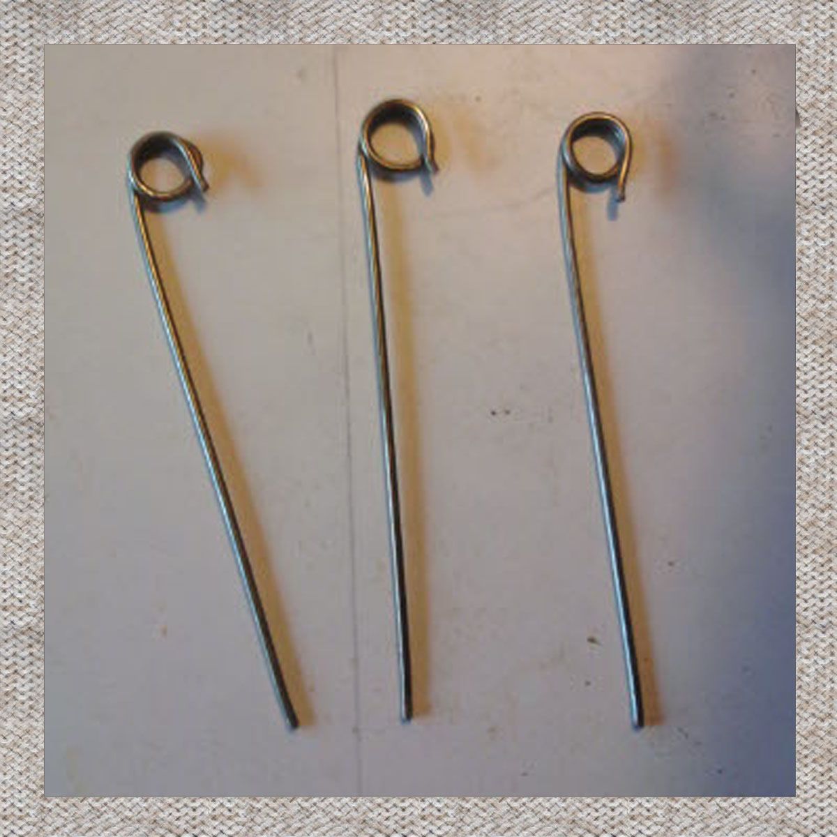 Tensioned Lazy Kate With Yarn Guides : 6 Steps - Instructables