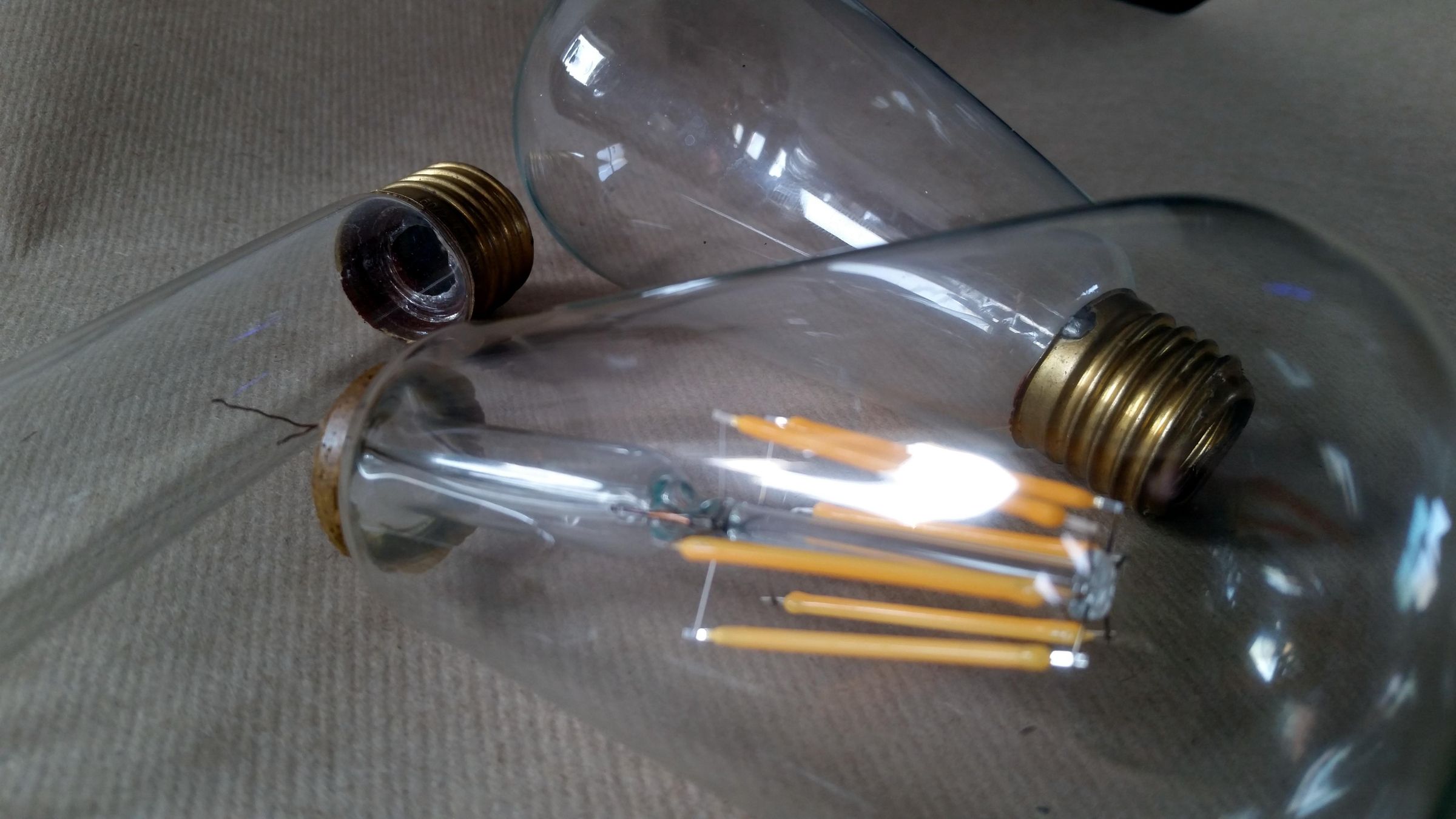Water Propping Station From Light Bulbs : 8 Steps (with Pictures ...