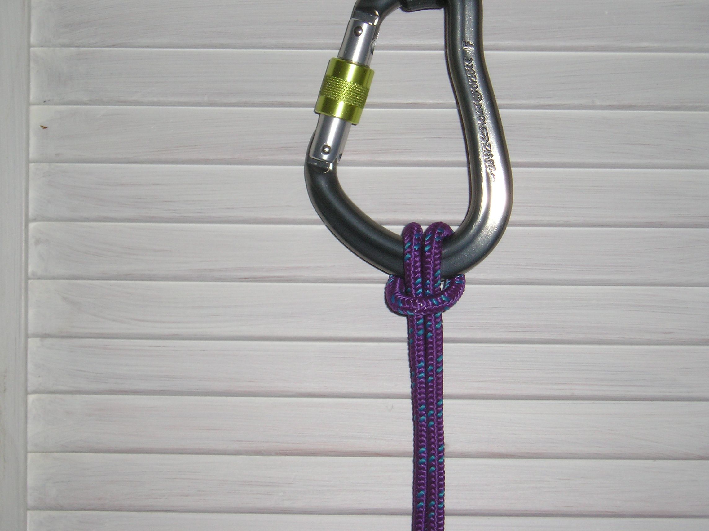 Tying a Prussic Knot. : 4 Steps - Instructables