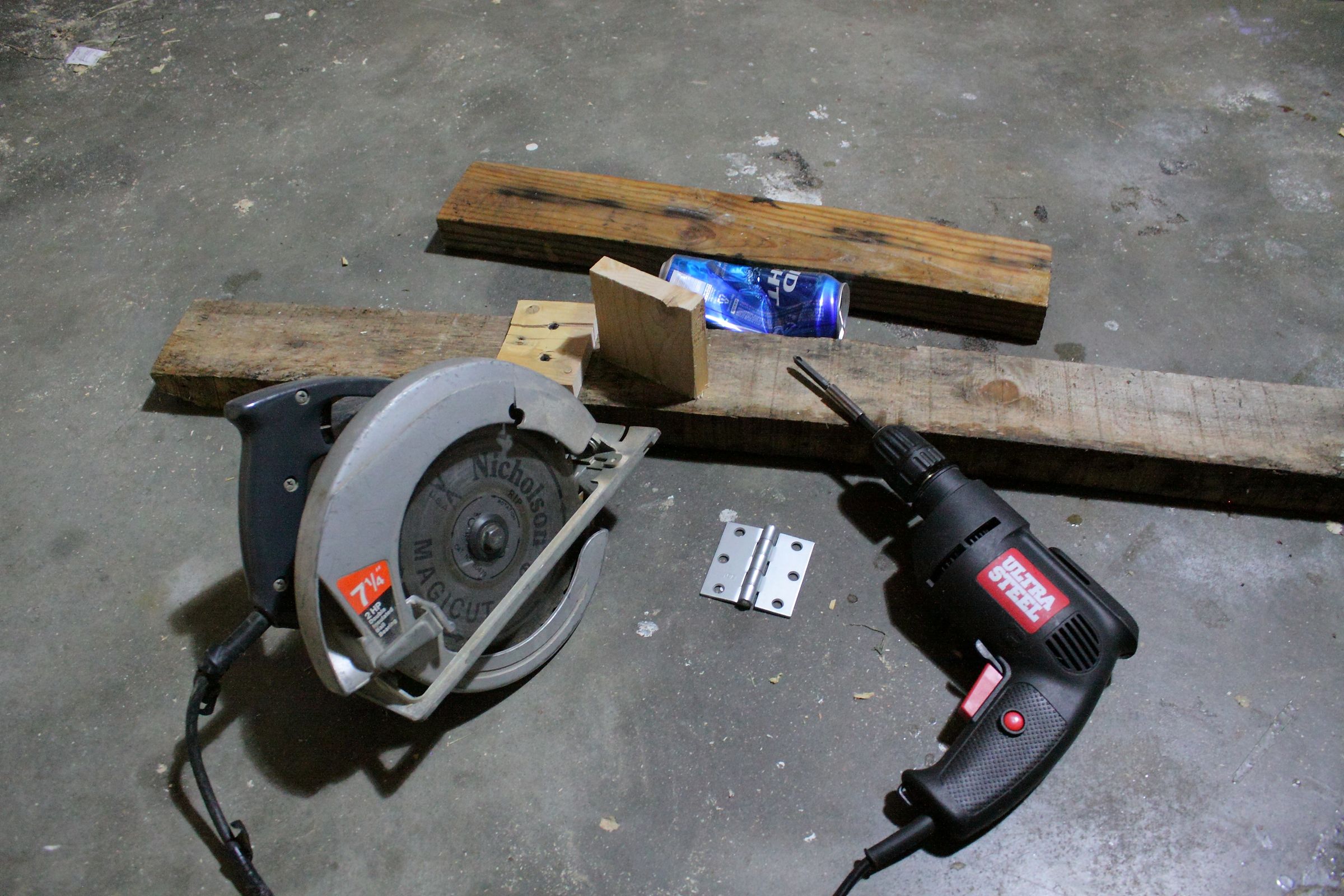 Simple Can Crusher : 4 Steps - Instructables