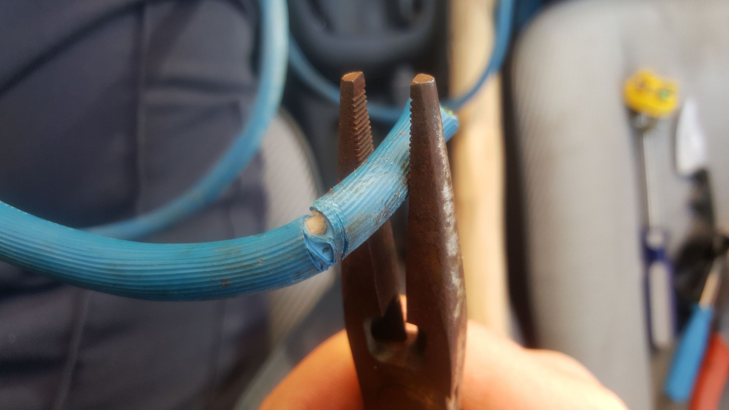 Extension Cord Fix : 8 Steps (with Pictures) - Instructables
