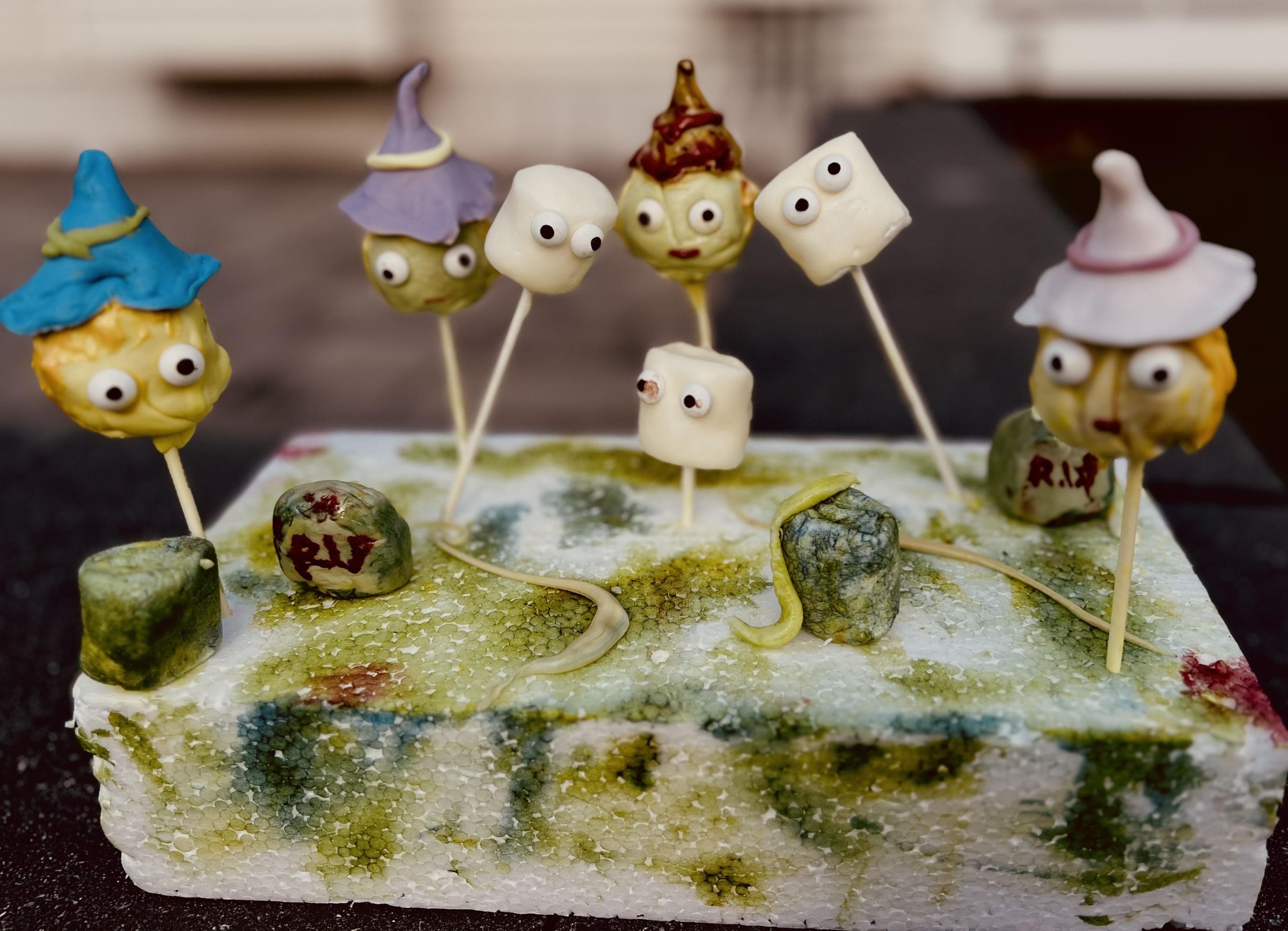 Cemetery Spooks DIY Delights : 11 Steps - Instructables