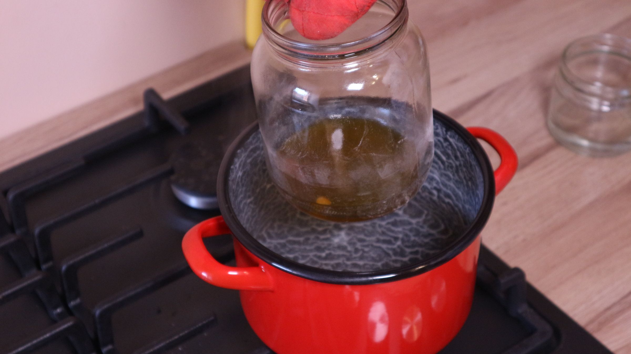 How to Make Food Safe Finishing Wax : 4 Steps (with Pictures ...