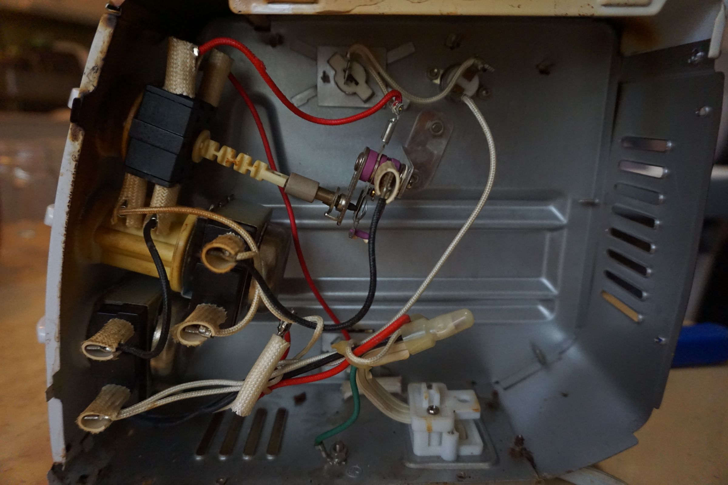 Gadget Repair 101 : 10 Steps (with Pictures) - Instructables