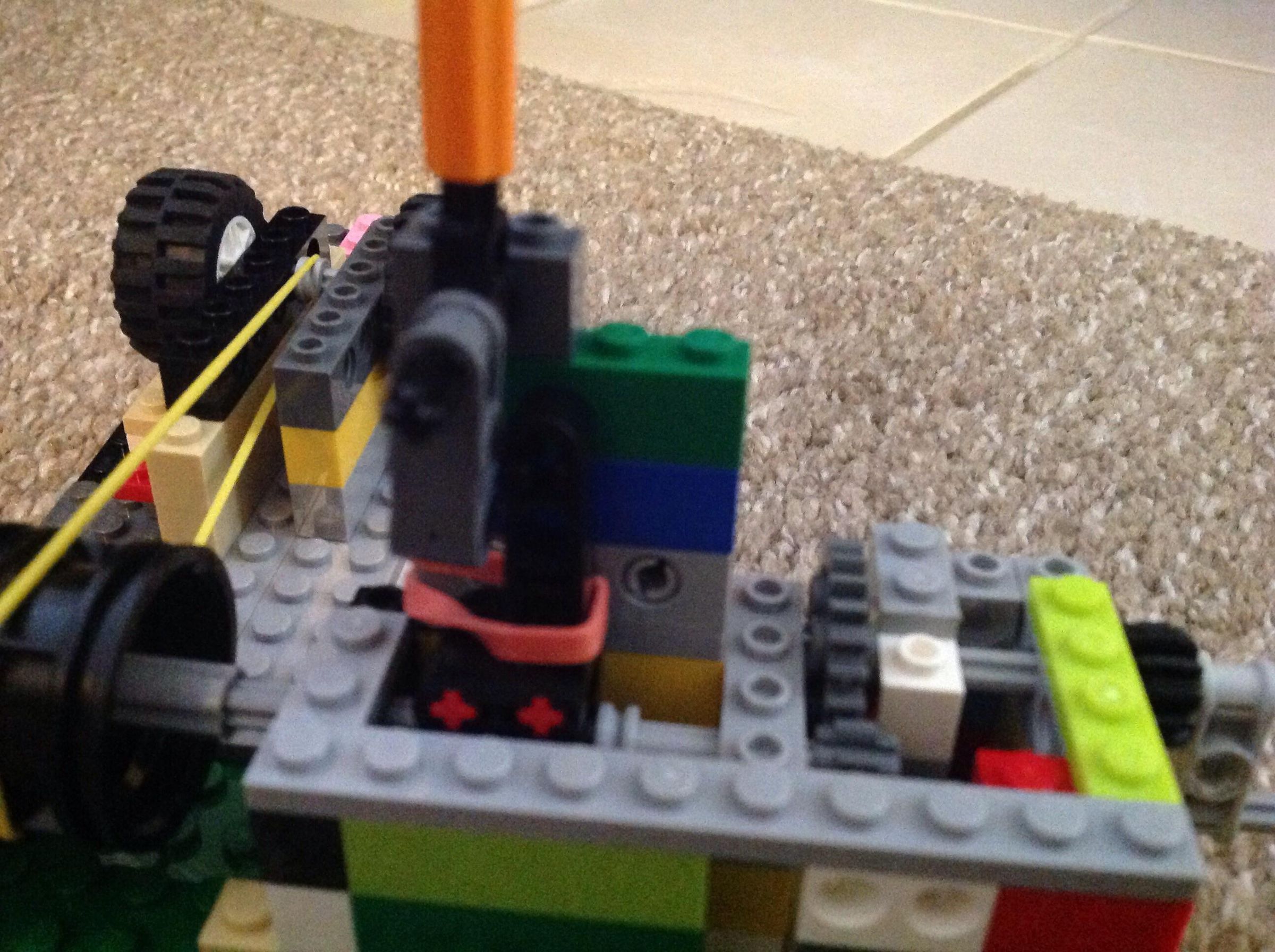 Lego Clutch and Crank System : 3 Steps - Instructables