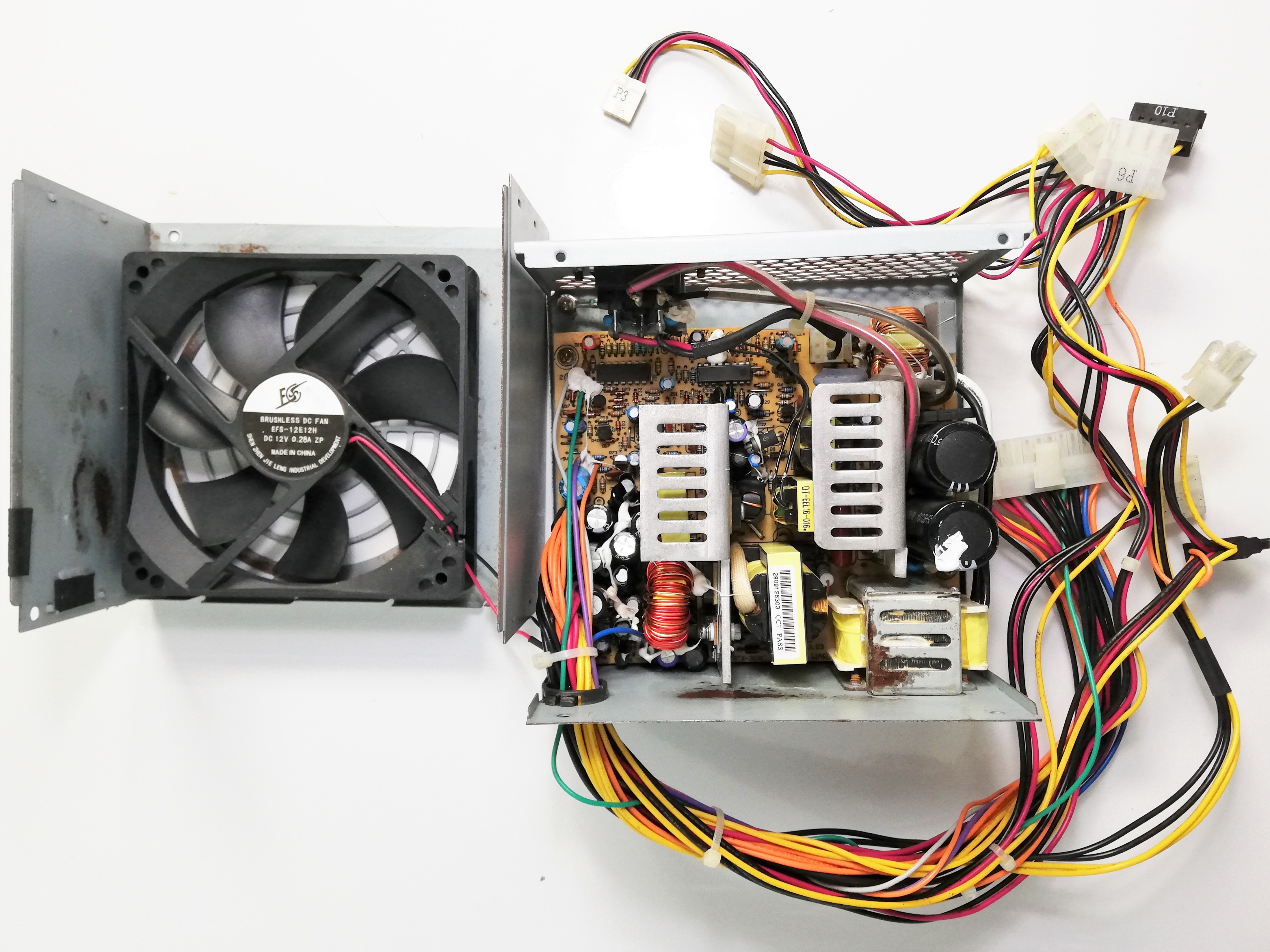 3D Printed Fake Capacitor Compartment : 8 Steps (with Pictures ...