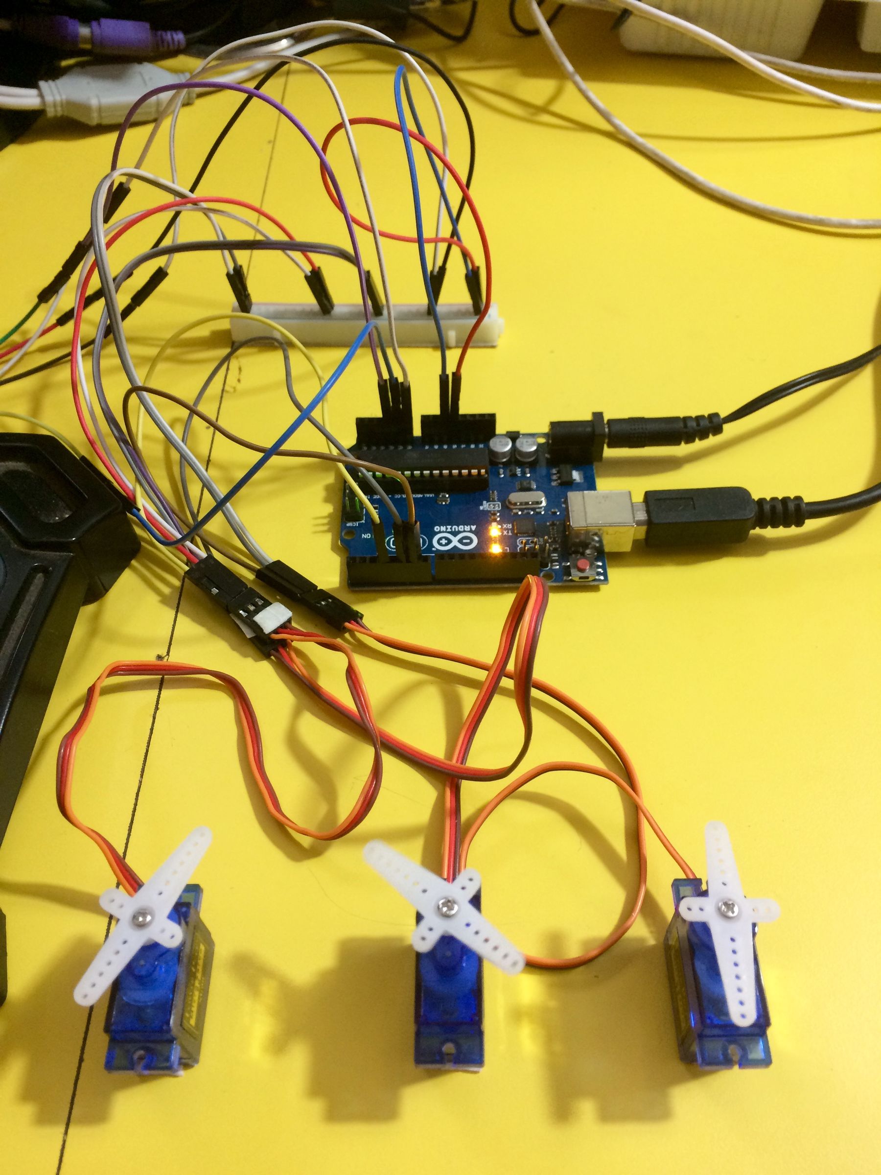 JOYSTICK CONTROLLED SERVO MOTORS : 9 Steps - Instructables