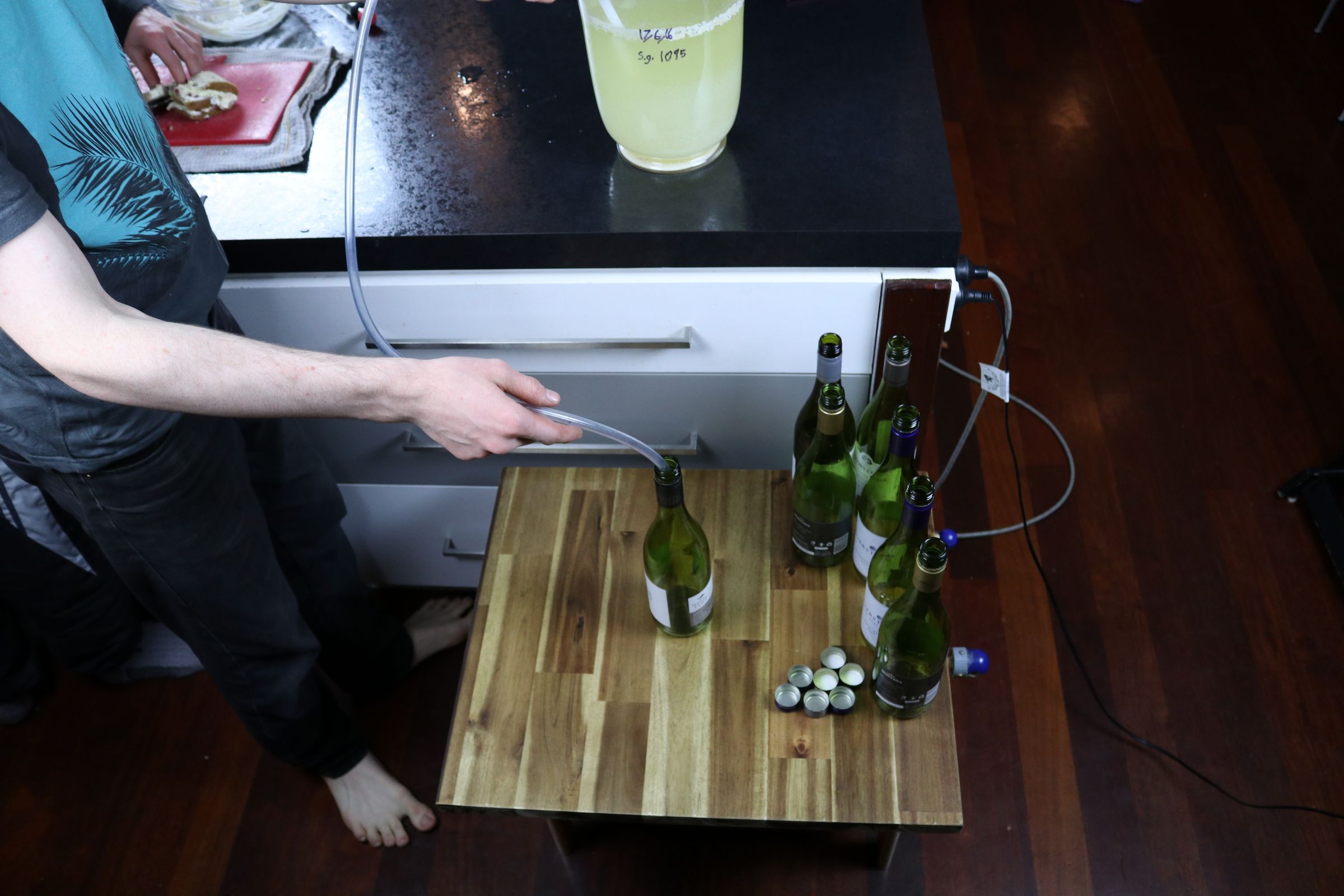 Home Made Apple Core Wine : 9 Steps (with Pictures) - Instructables