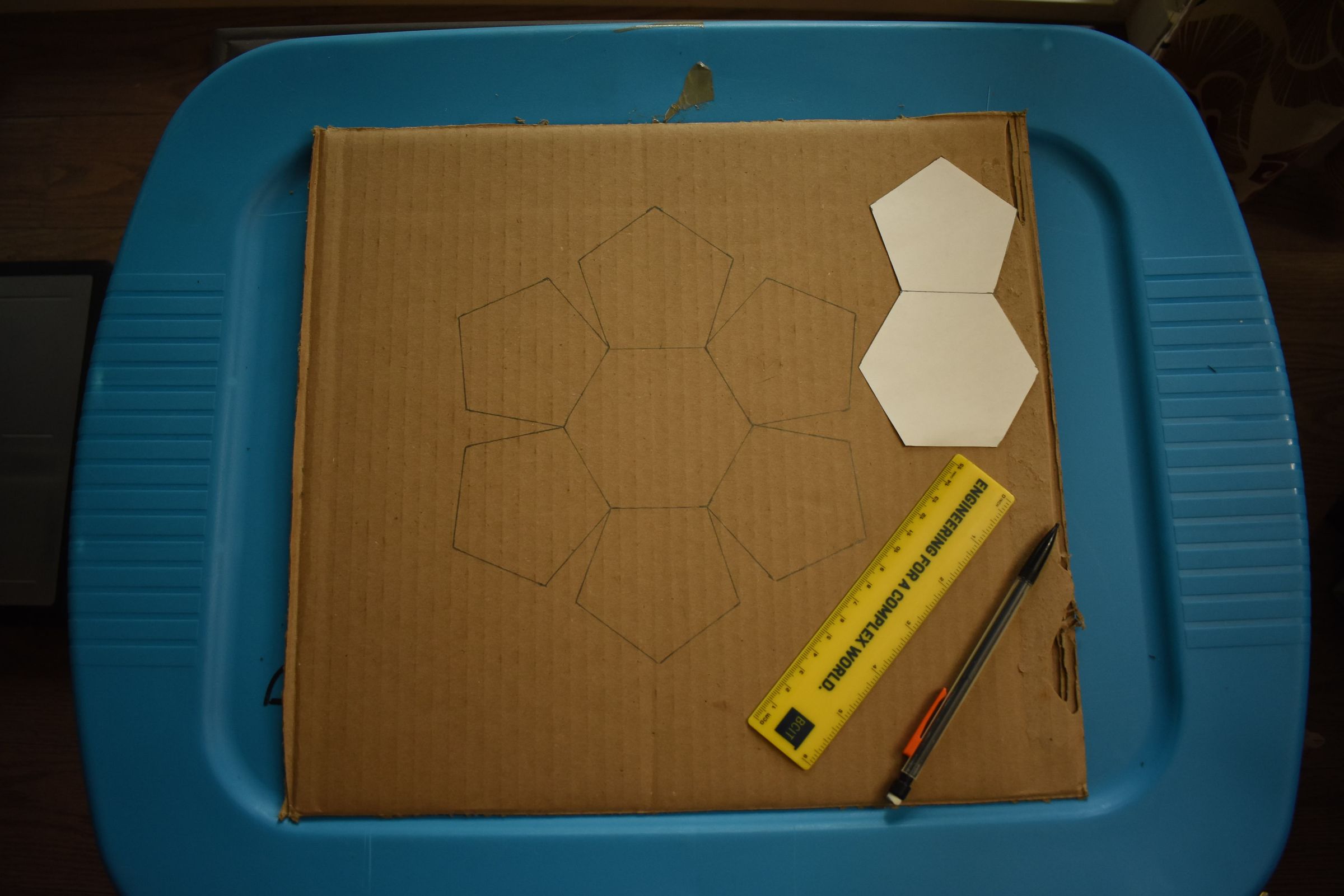 Modern Geometric [Cardboard] Planter : 8 Steps (with Pictures ...