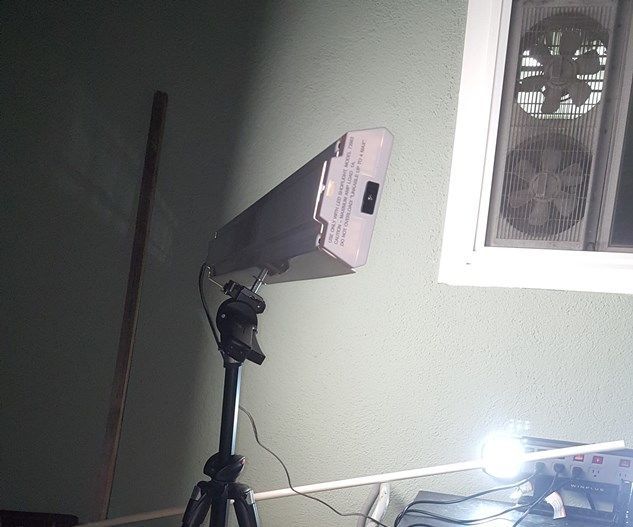 Camera Tripod Shop Light Stand : 4 Steps (with Pictures) - Instructables