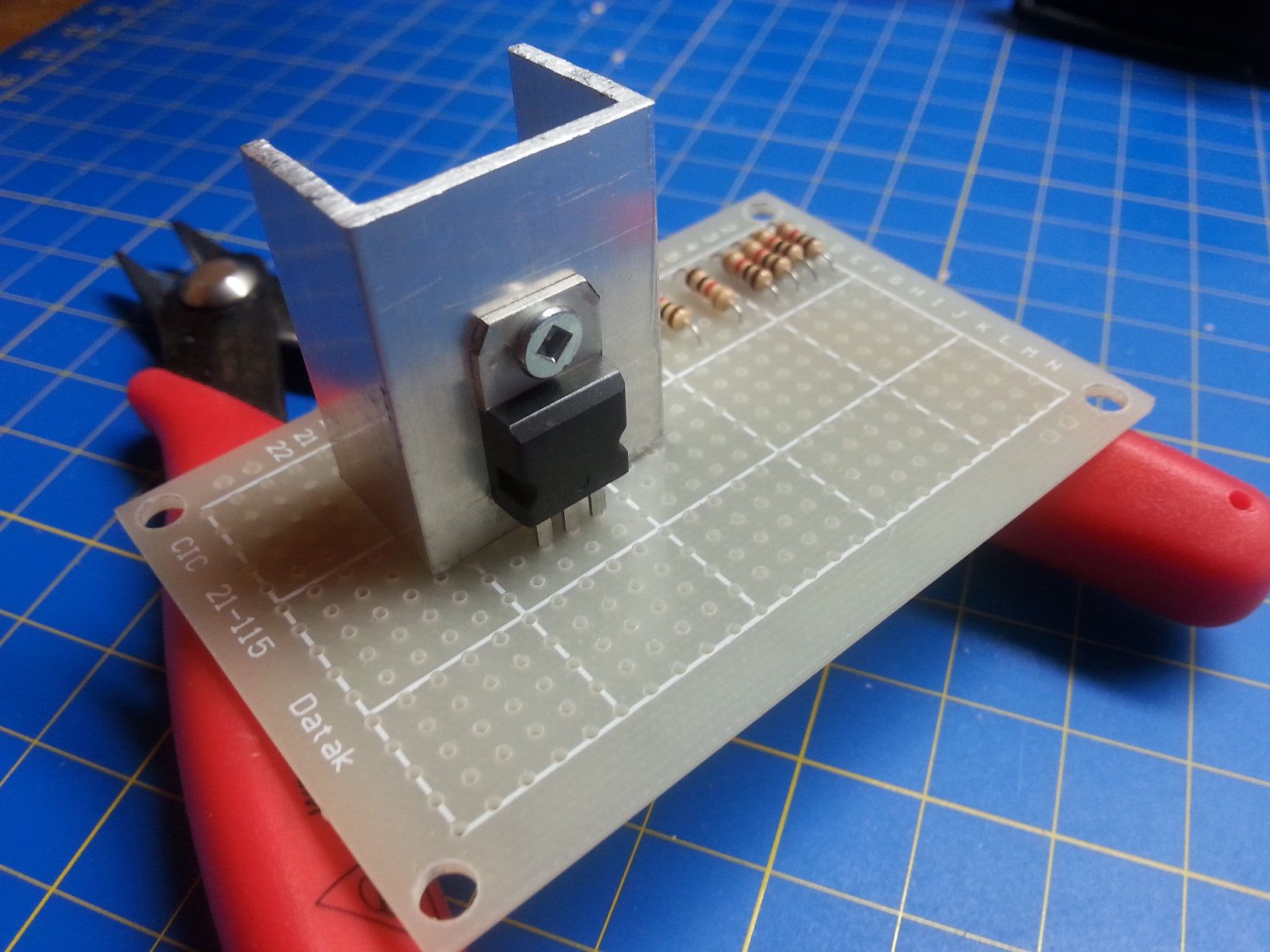 10 DIY Alternatives to Off-The-Shelf Electronics Components : 11 Steps (with Pictures ...