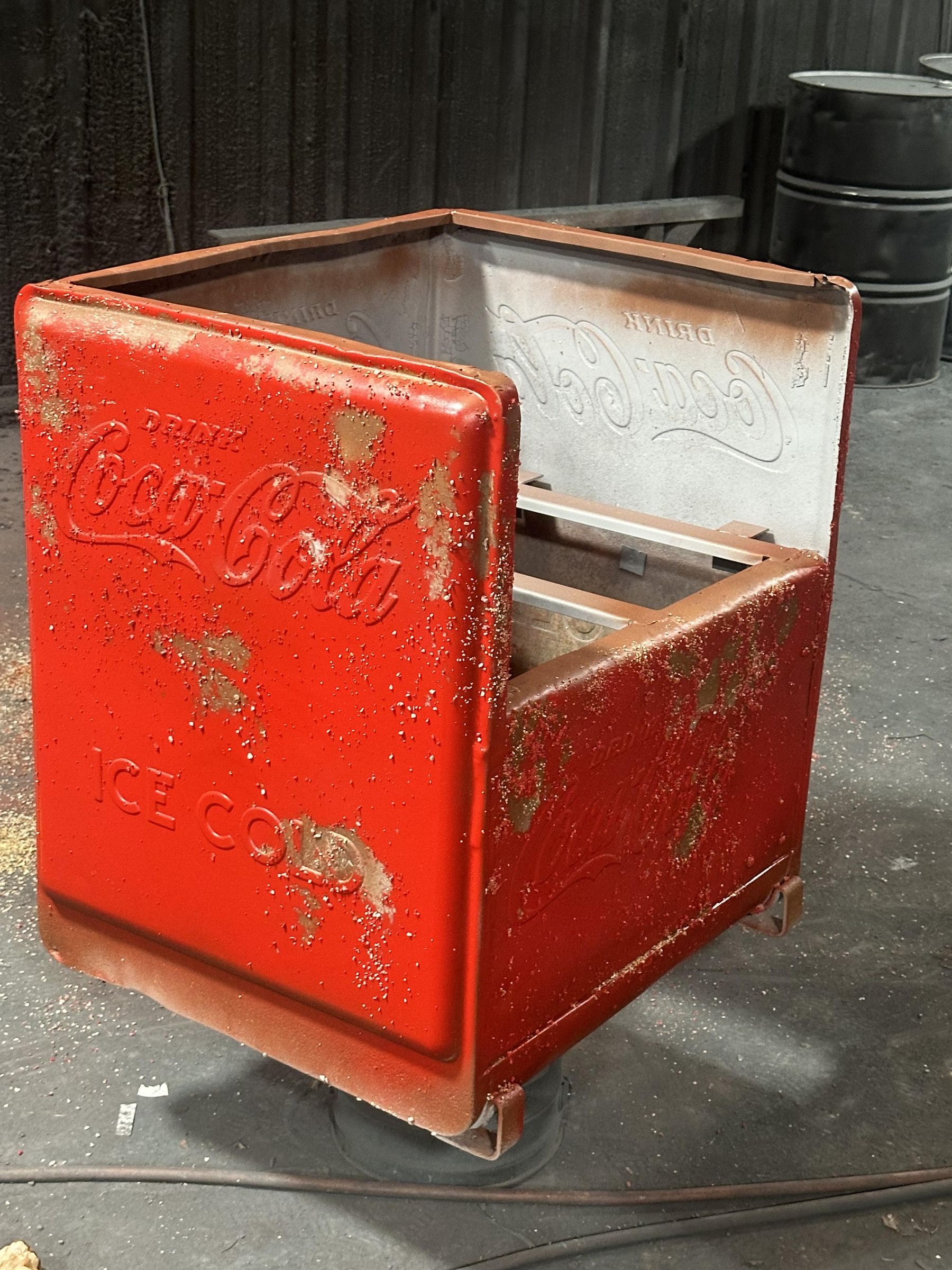 Repurposed Coca Cola Bench From Vintage Cooler : 15 Steps (with ...