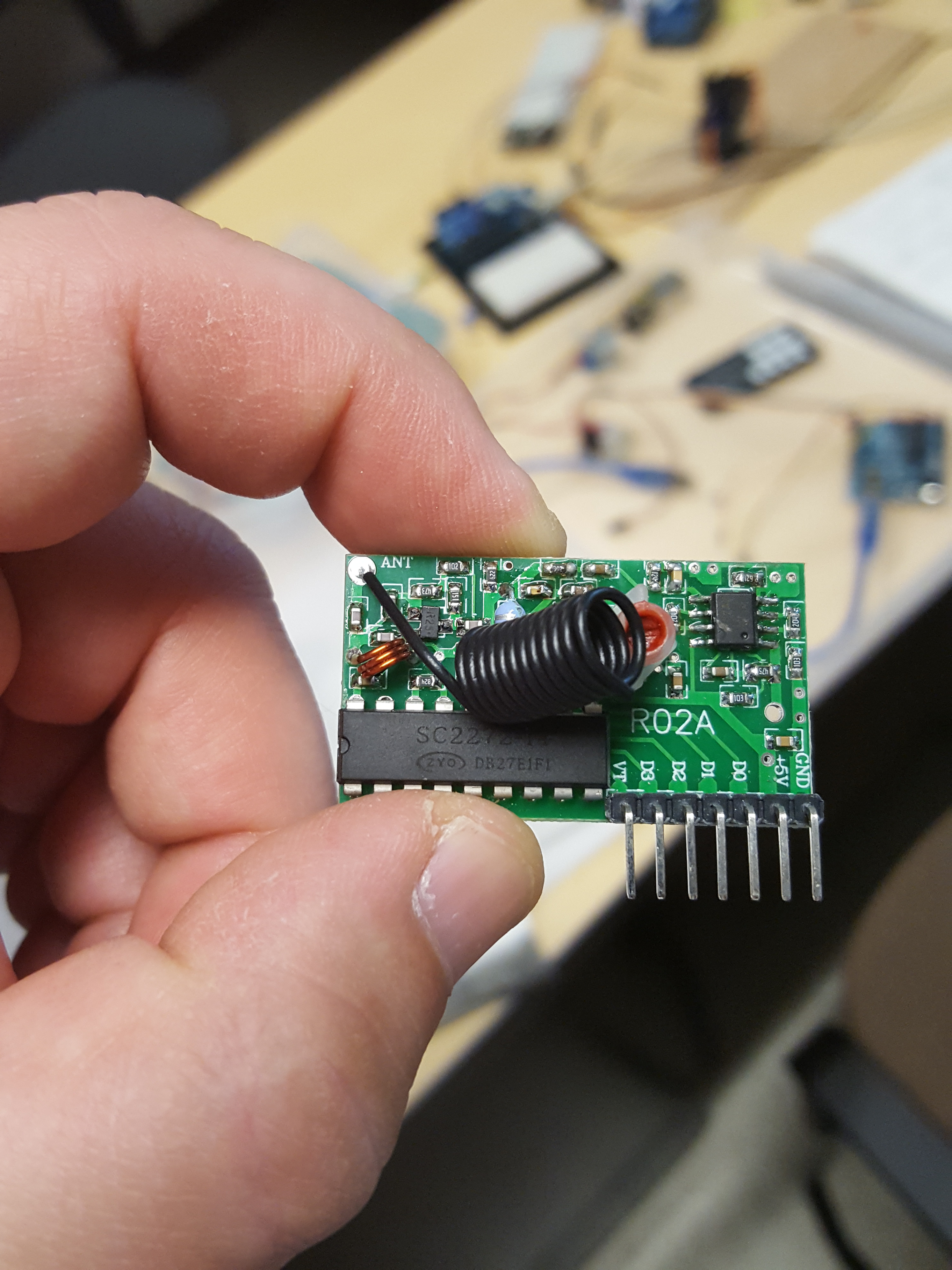 Wireless (RF) Remote Controlled Servo Based Pan/Tilt Using Arduino With ...