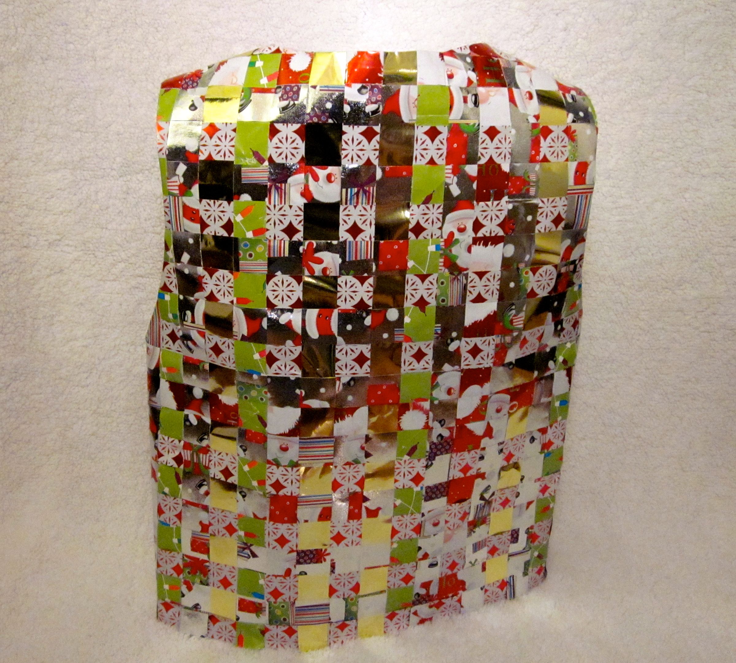 Recycled Woven Gift Wrap Vest : 7 Steps (with Pictures) - Instructables