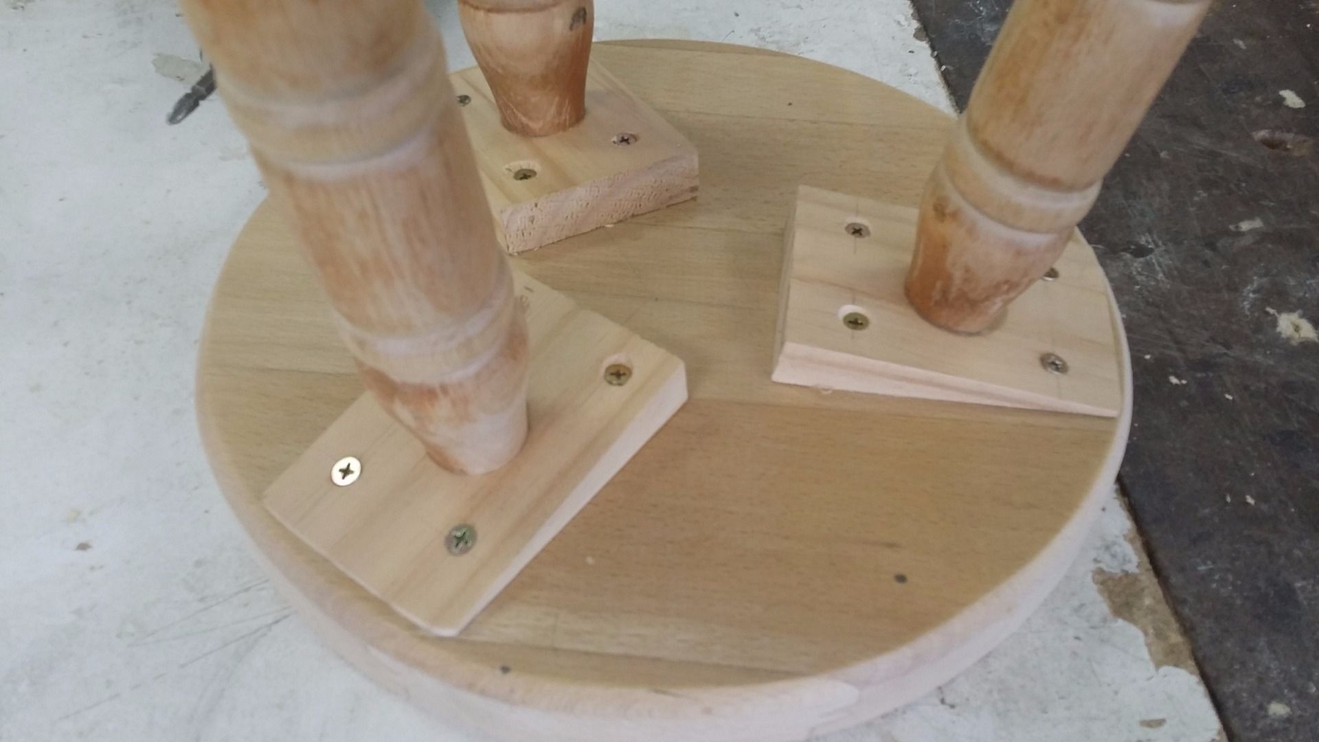 Recycled Chair Leg Stools : 8 Steps (with Pictures) - Instructables