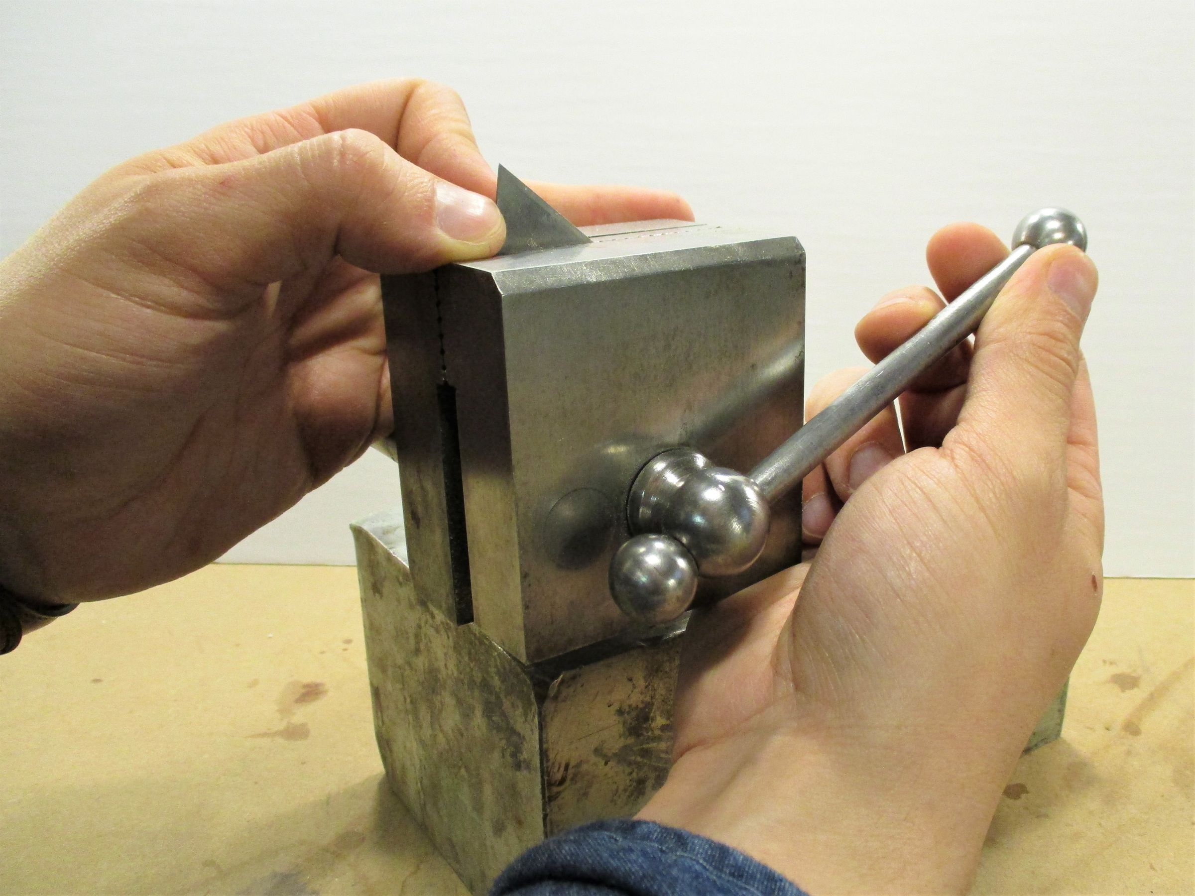 Working Microphone From Trash : 10 Steps (with Pictures) - Instructables