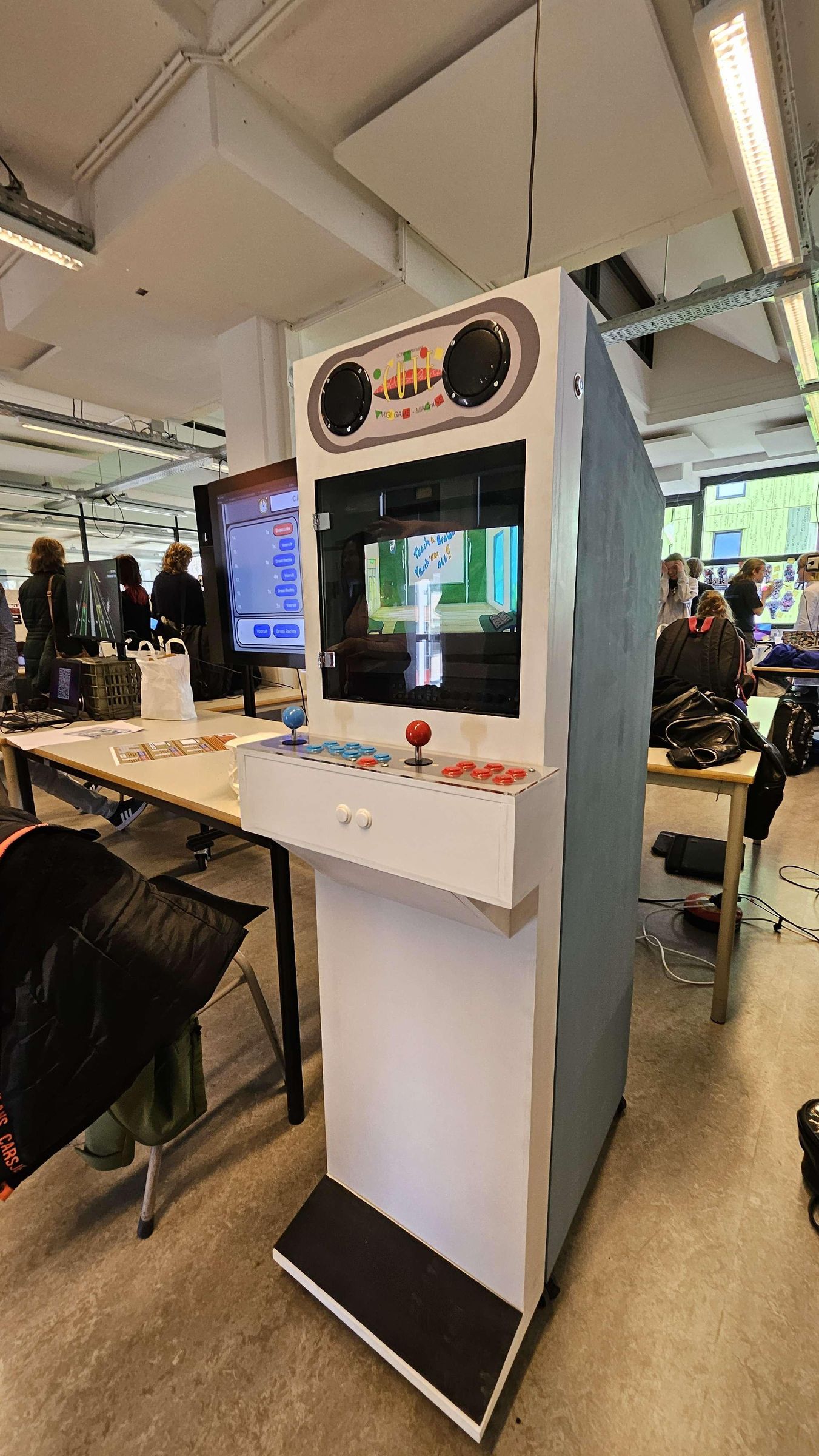 Sony PVM Mini Cute! Arduino and Laptop Powered Arcade Cabinet With ...