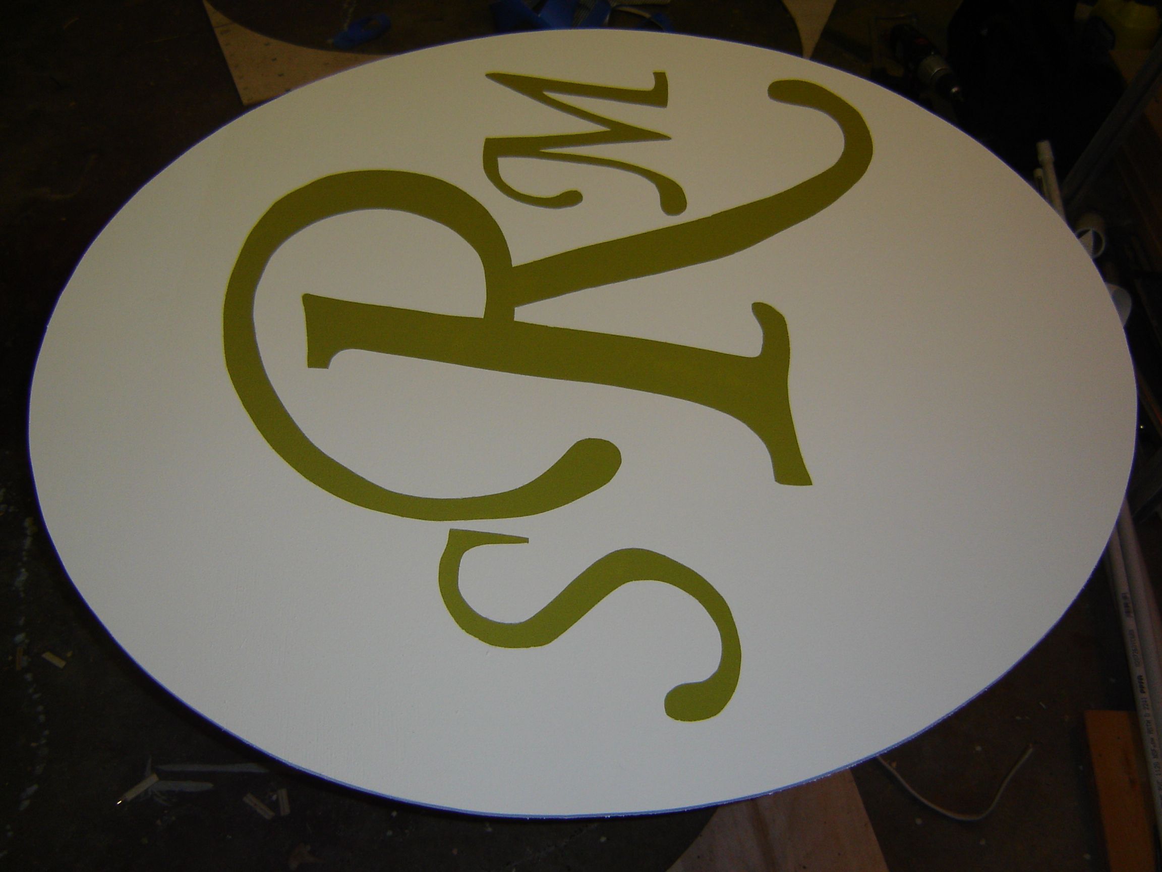 Floating Monogram Backdrop : 3 Steps - Instructables