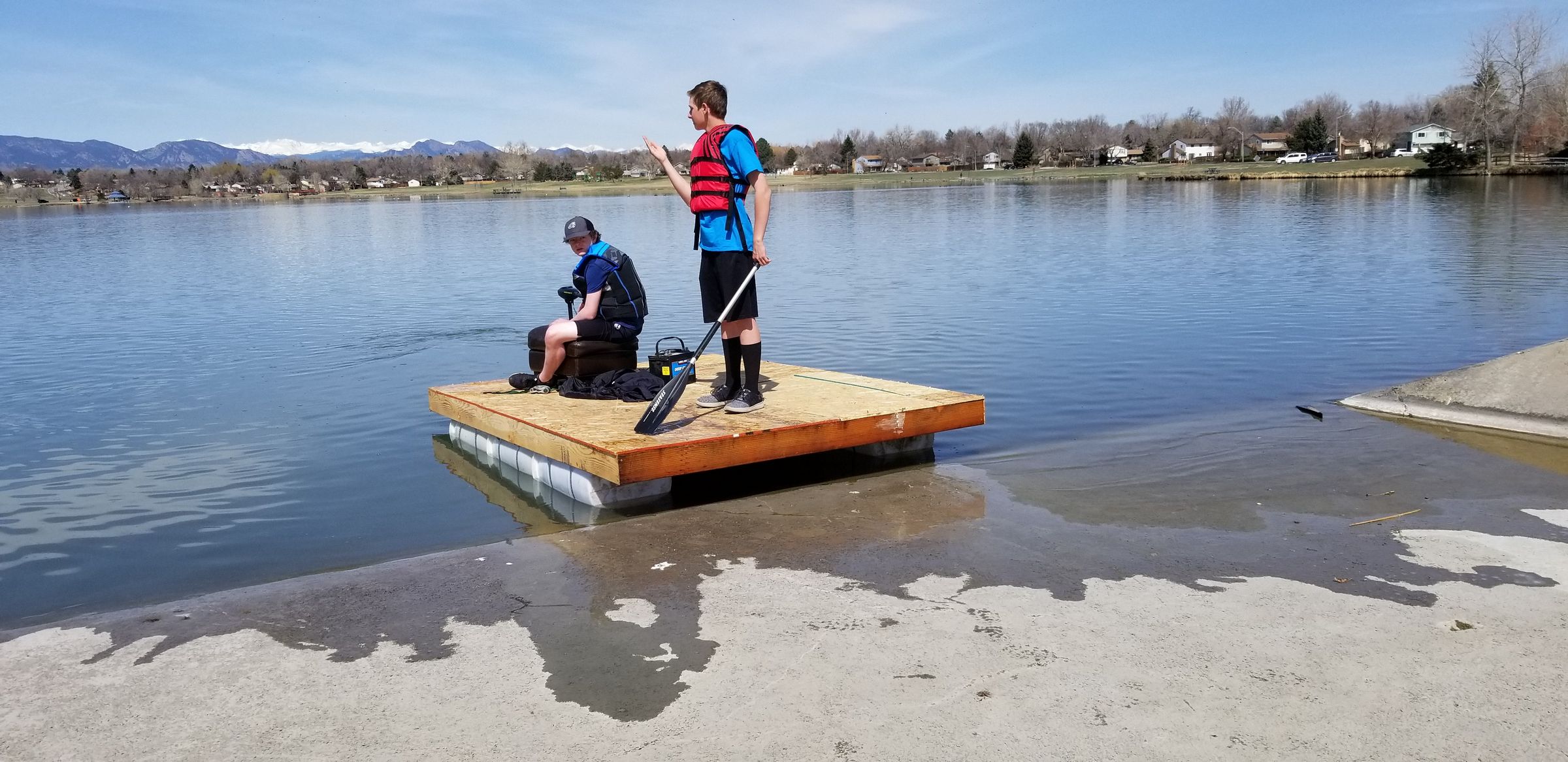 Homemade Pontoon Boat : 8 Steps (with Pictures) - Instructables