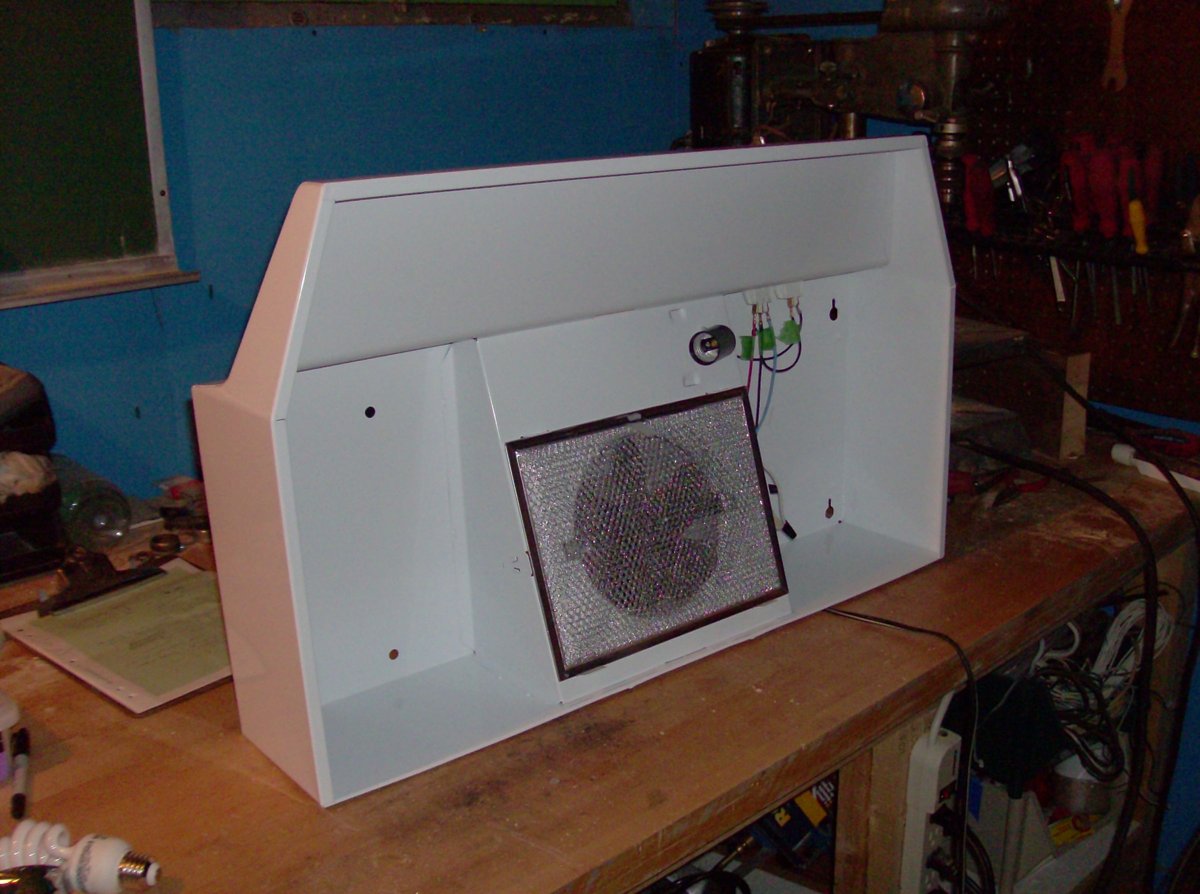 Building a Small Fume Hood for Stinky Projects : 9 Steps (with Pictures ...