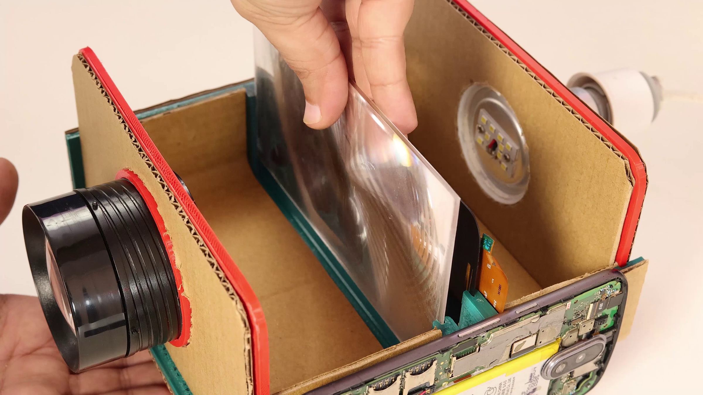 Projector Using Old Smartphones : 10 Steps (with Pictures) - Instructables