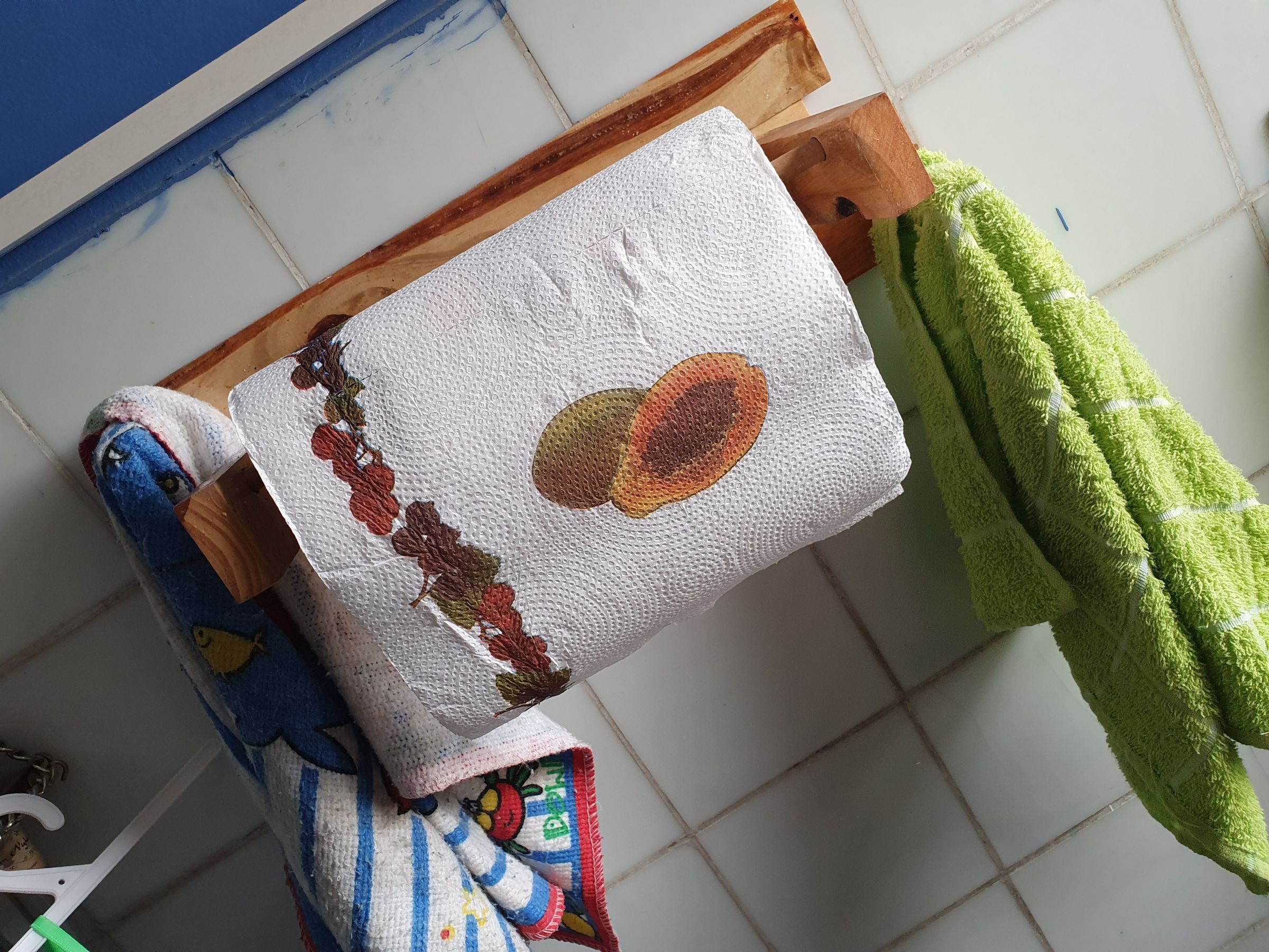 Porta Rollo De Cocina (Kitchen Roll Holder) : 3 Steps - Instructables