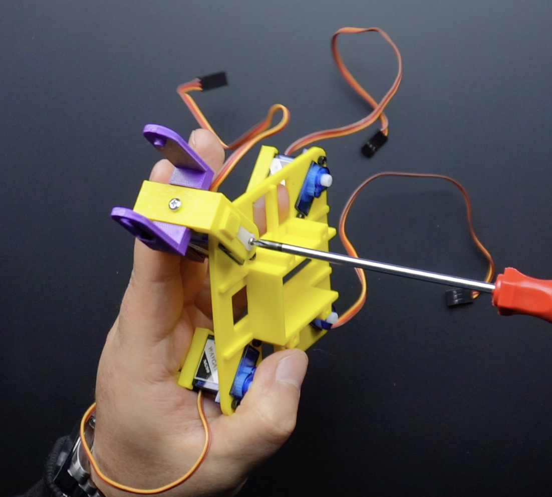 4-Legged Spider Robot With 3D Printed Parts (8 Servo Motors and an ...