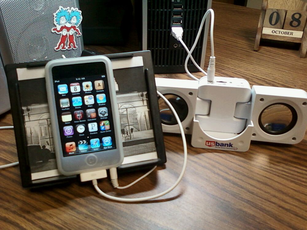 IPod Touch Stand From Desktop Calendar : 4 Steps - Instructables