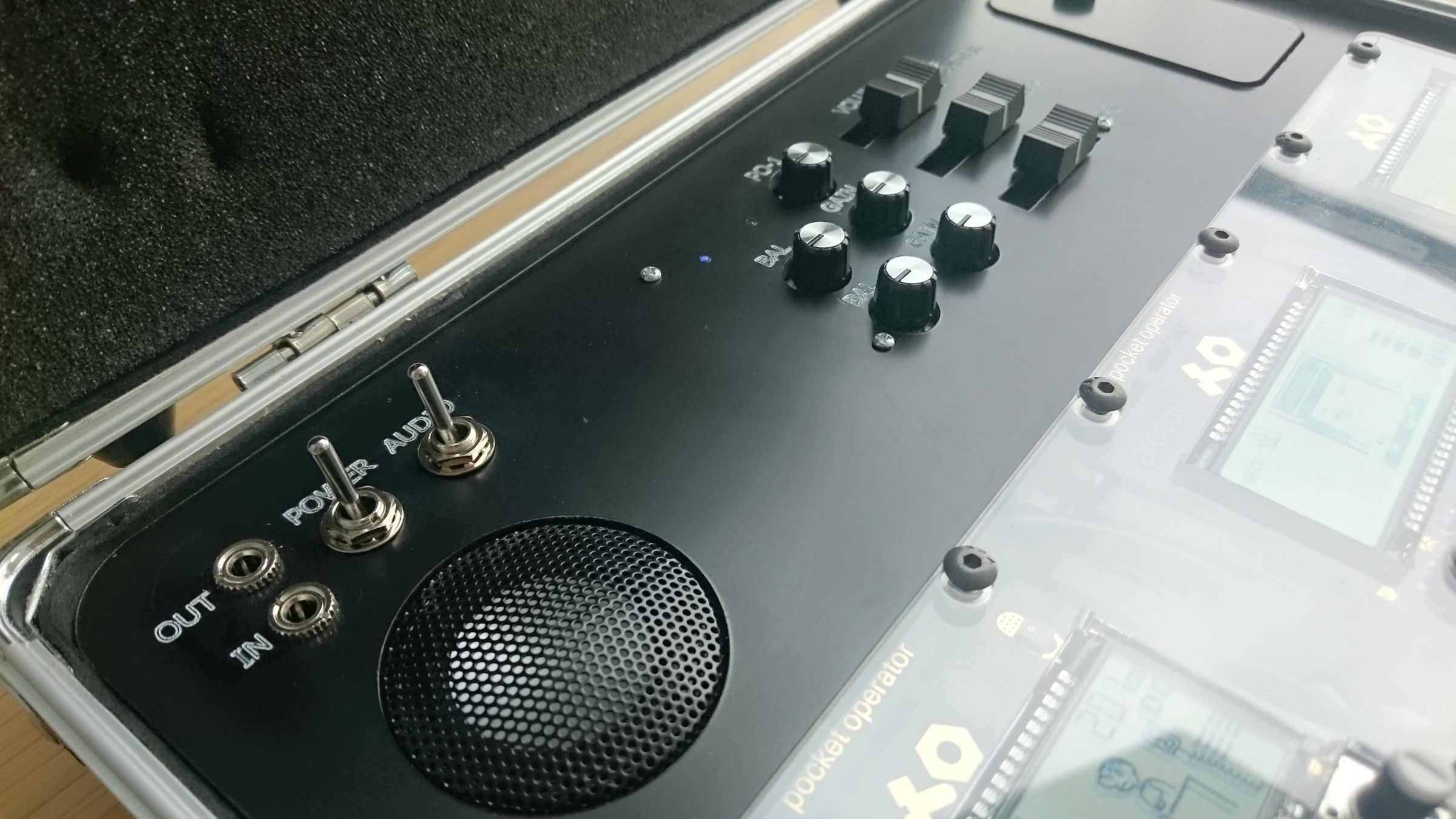 Pocket Synth Briefcase V2 : 7 Steps (with Pictures) - Instructables