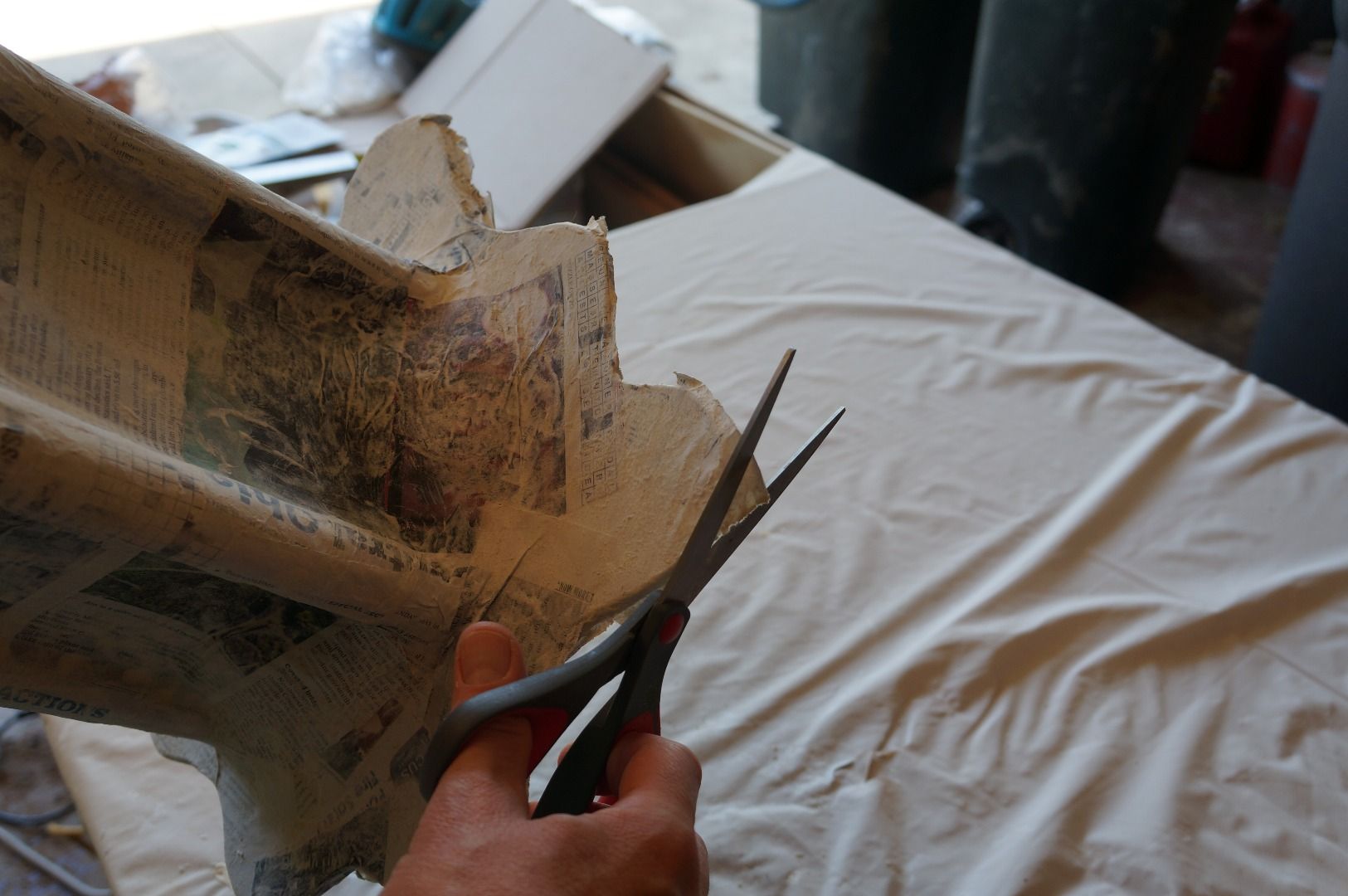 Make Your Own Half-Life Barnacle Using Household Materials : 15 Steps ...