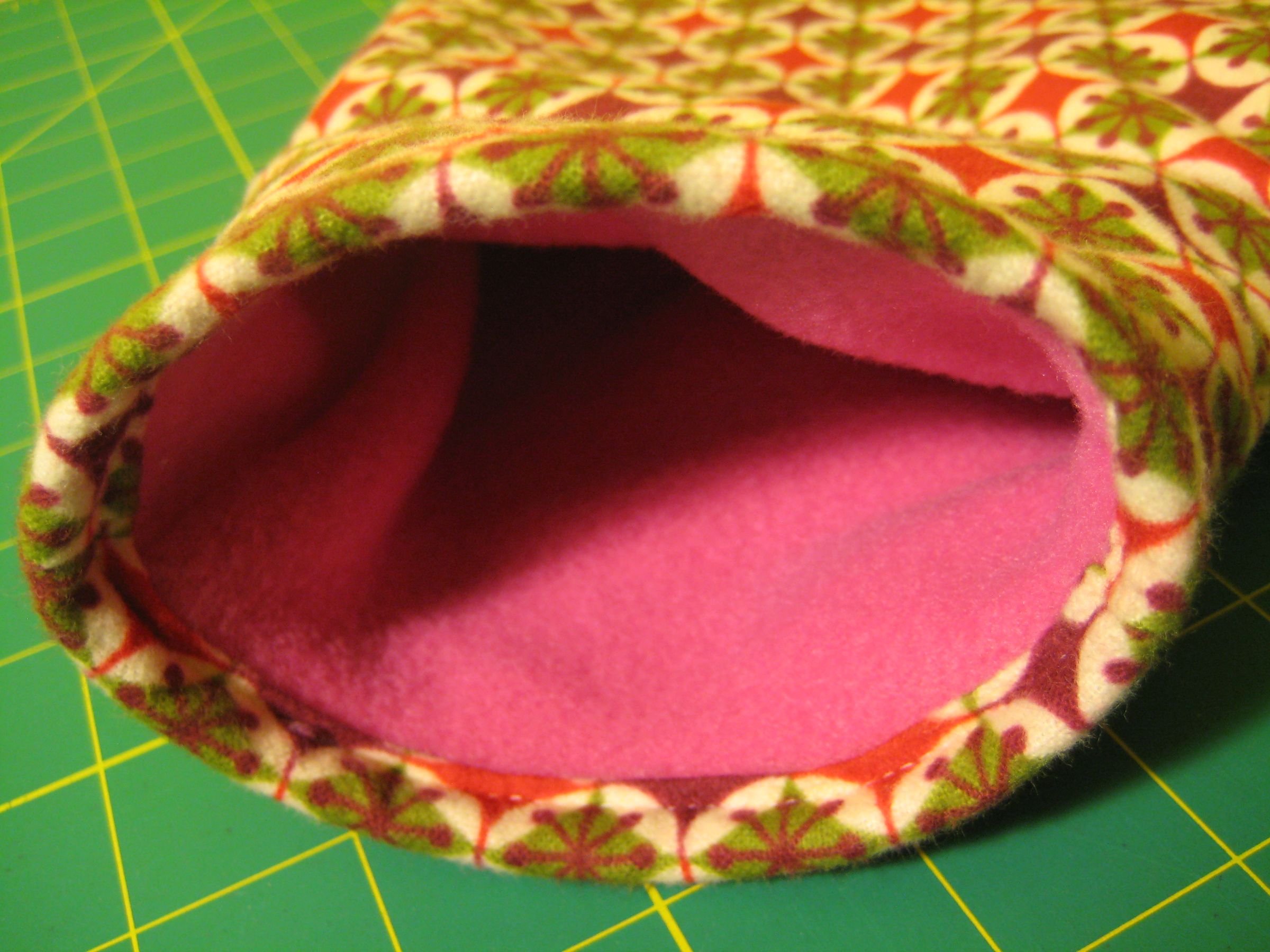 Lovers' Mitten With Reusable Pocket Warmer : 11 Steps (with Pictures ...