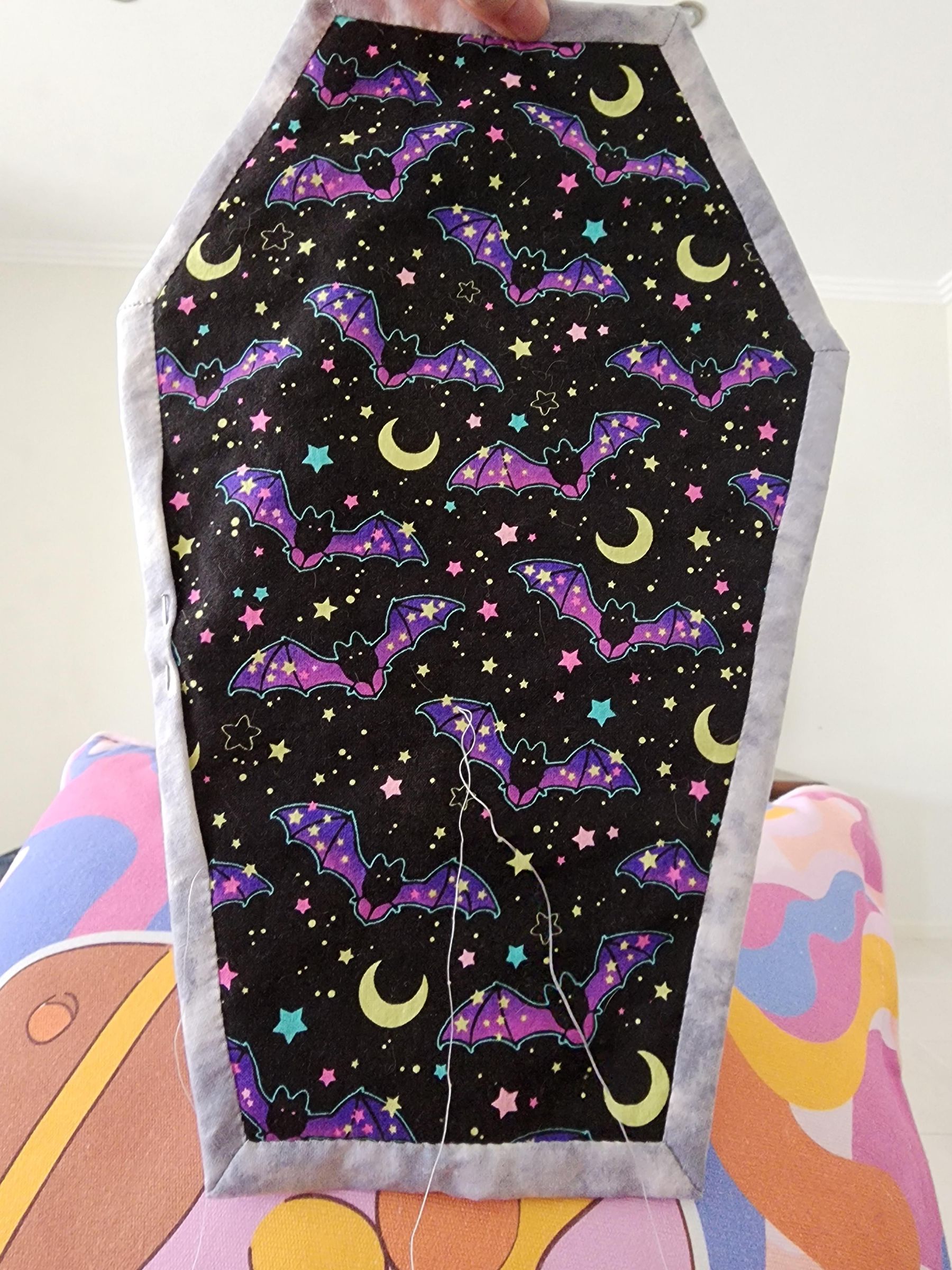 Hand Sewn Coffin Shaped Quilt-As-You-Go King Size Quilt : 10 Steps ...