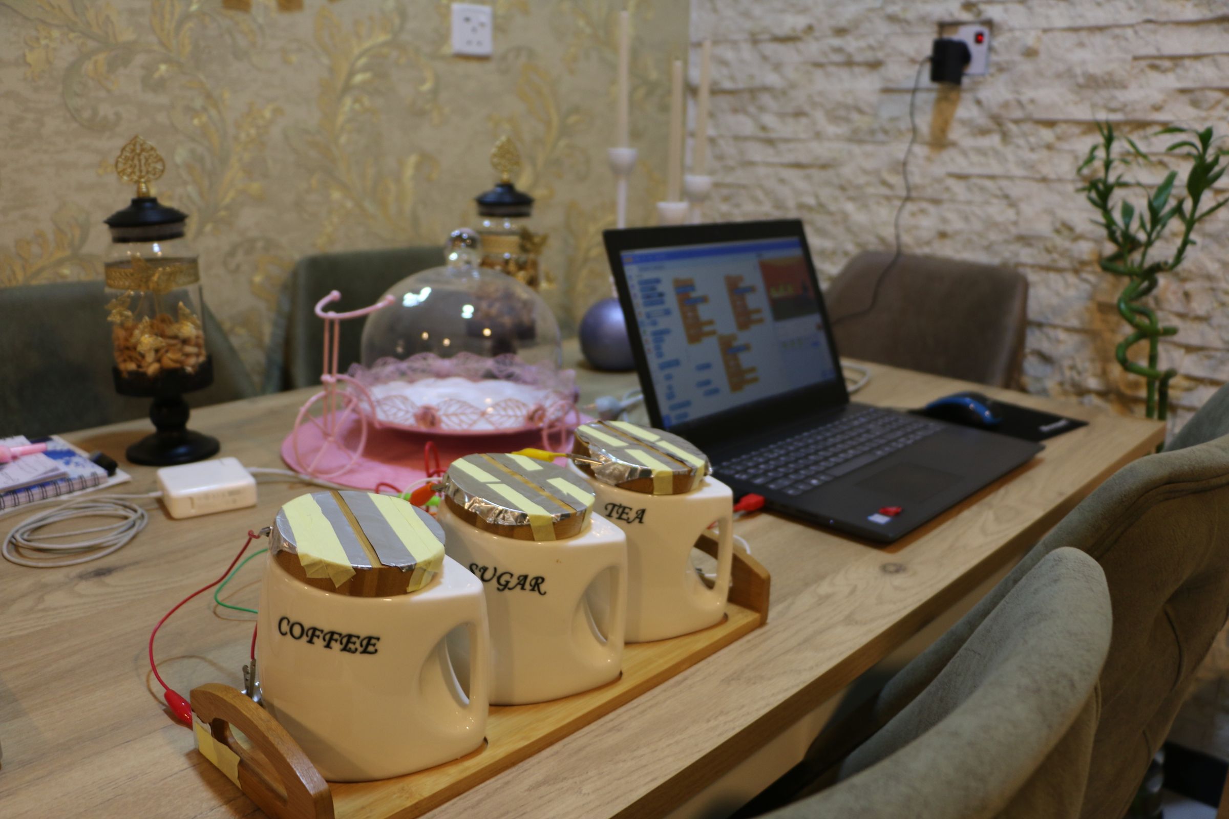 Make Blind Recognize Things by Touching Things Around Them Using ...