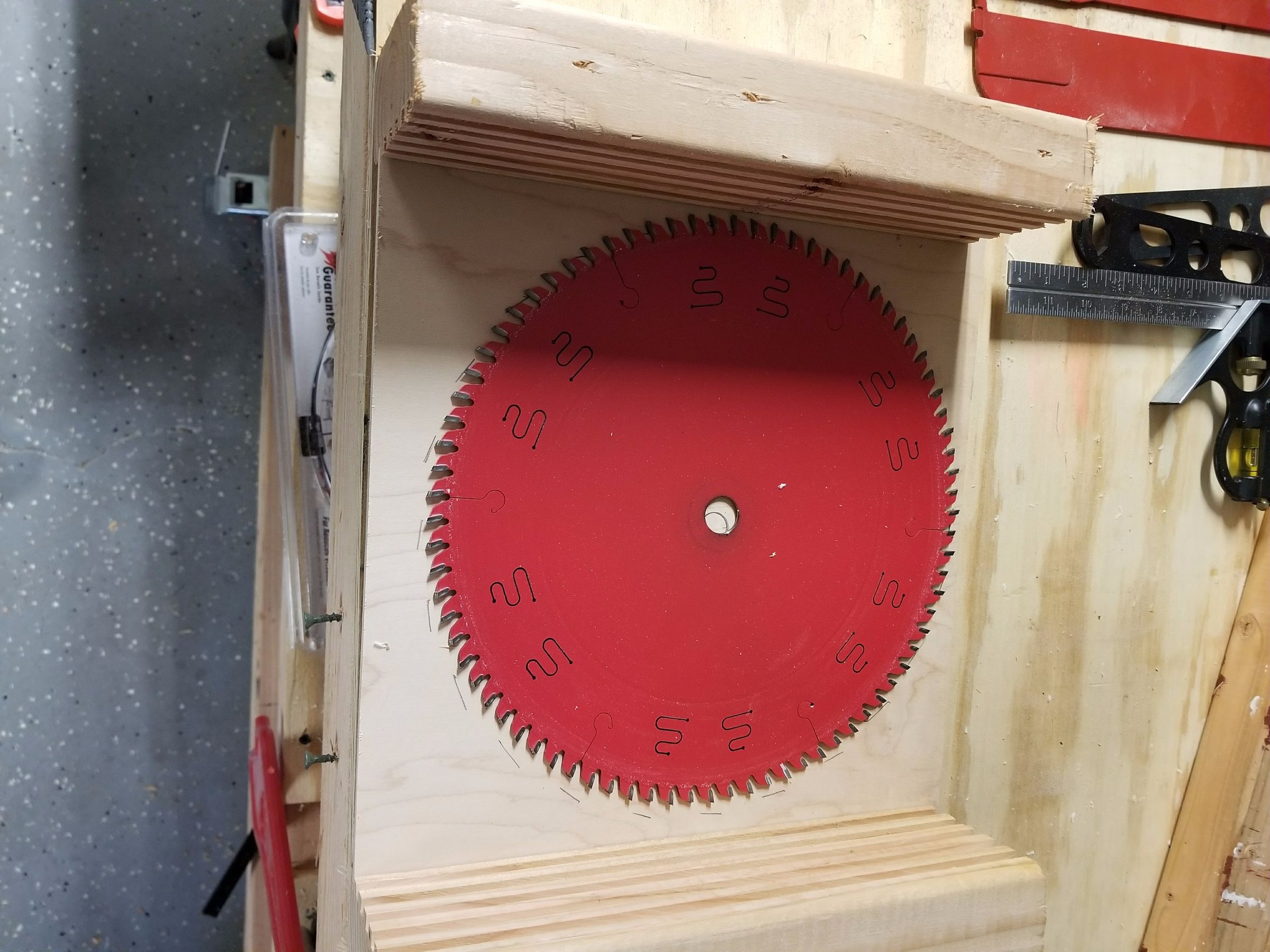 Table Saw Bench Saw Blade Storage : 8 Steps (with Pictures) - Instructables