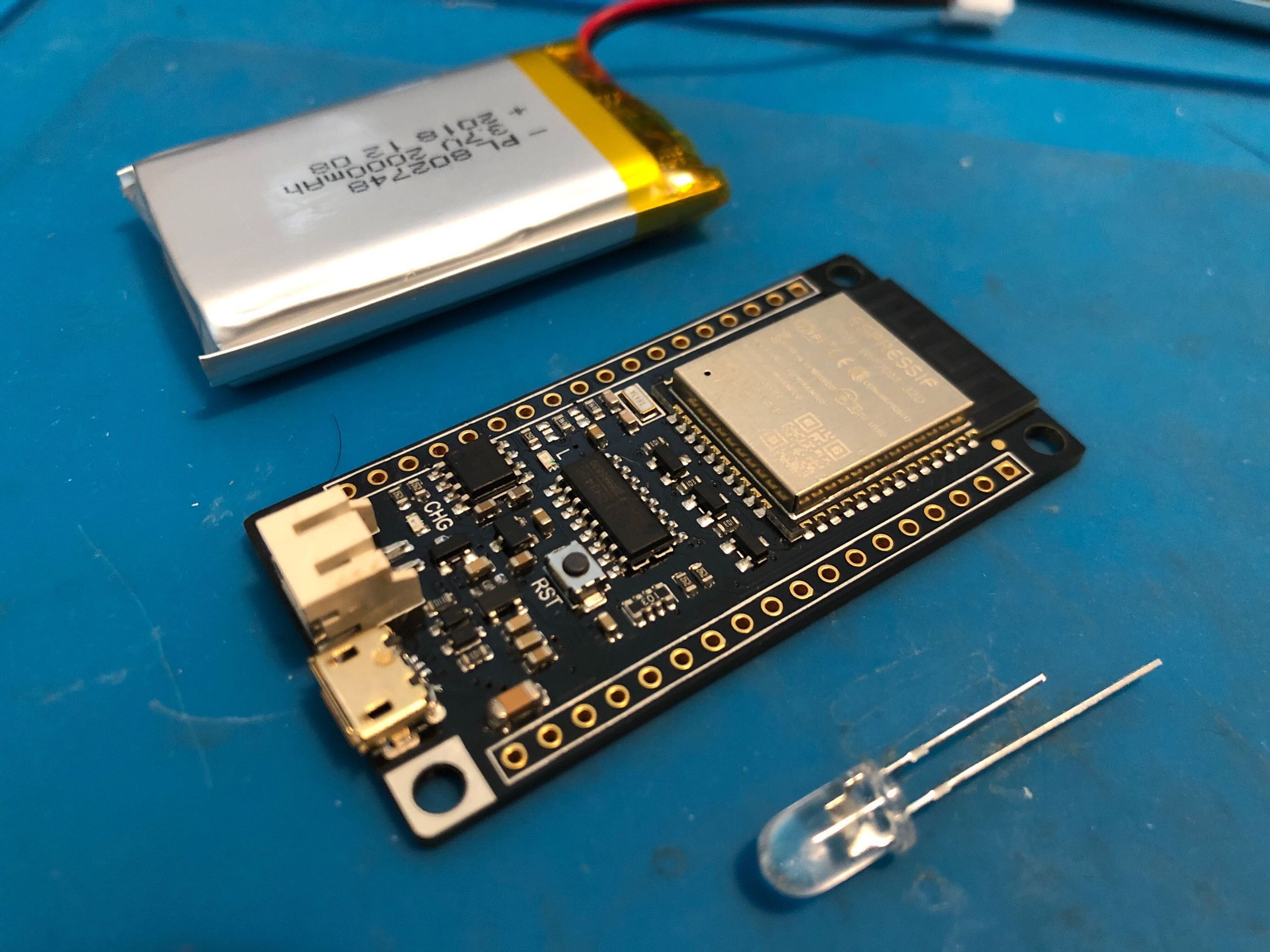 MVRK’s Mandalorian Tracking Fob : 8 Steps (with Pictures) - Instructables