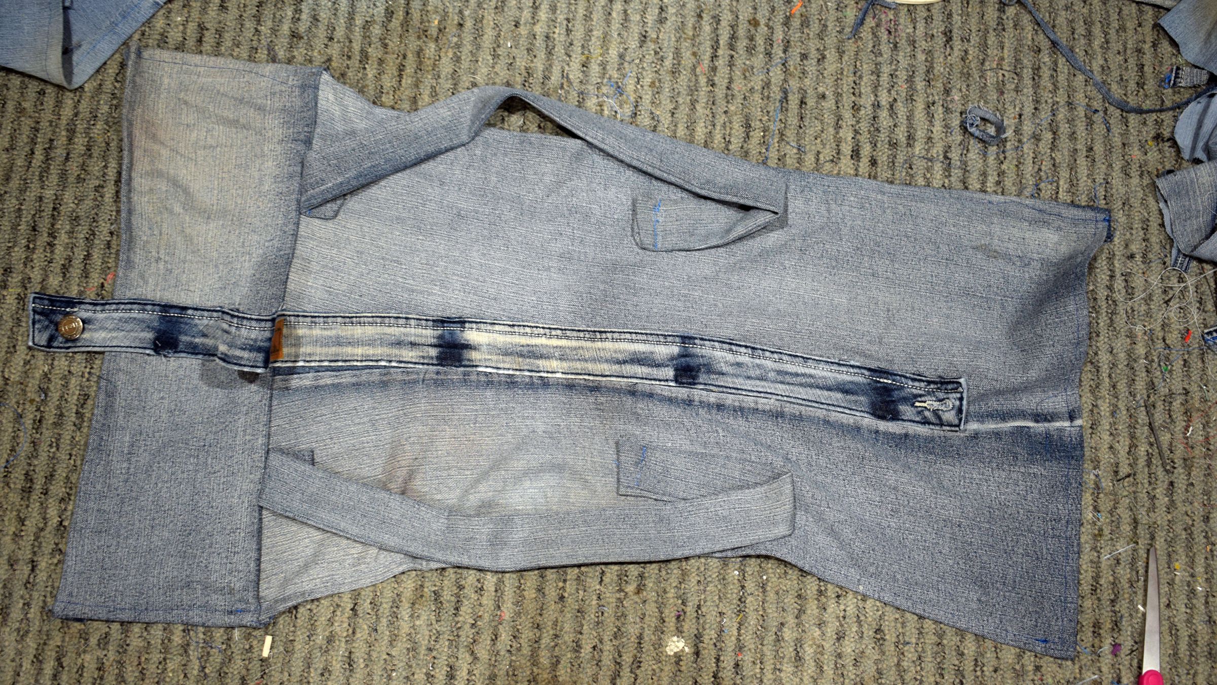 Upcycle Jeans to Backpack : 11 Steps (with Pictures) - Instructables