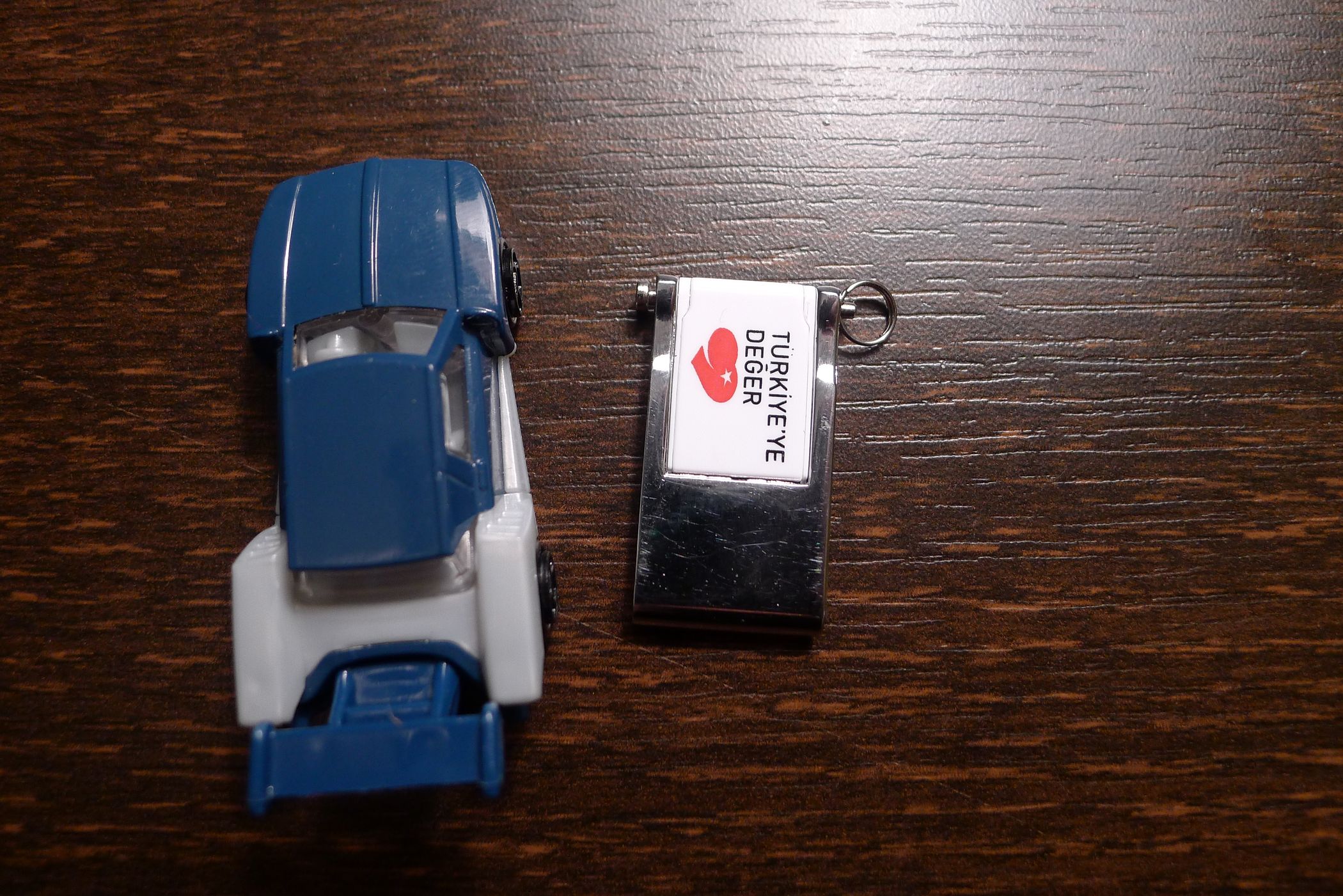 Another Flash Drive Mod : 8 Steps - Instructables