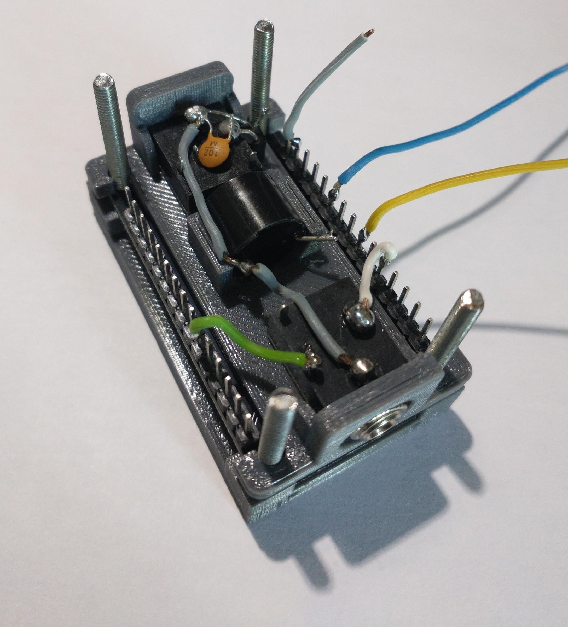 ESP32 Touch Button CW Keyer with Bluetooth Interface – JesLock Workshop