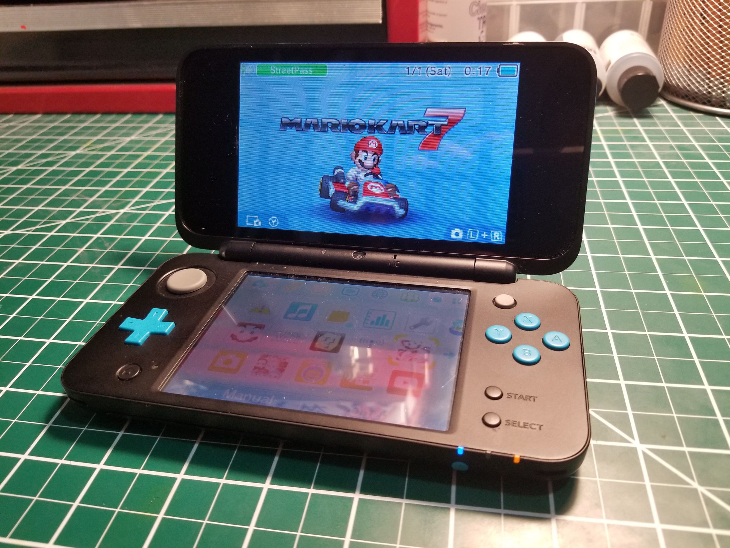 Replace Upper Screen for Nintendo 2DS XL : 15 Steps - Instructables