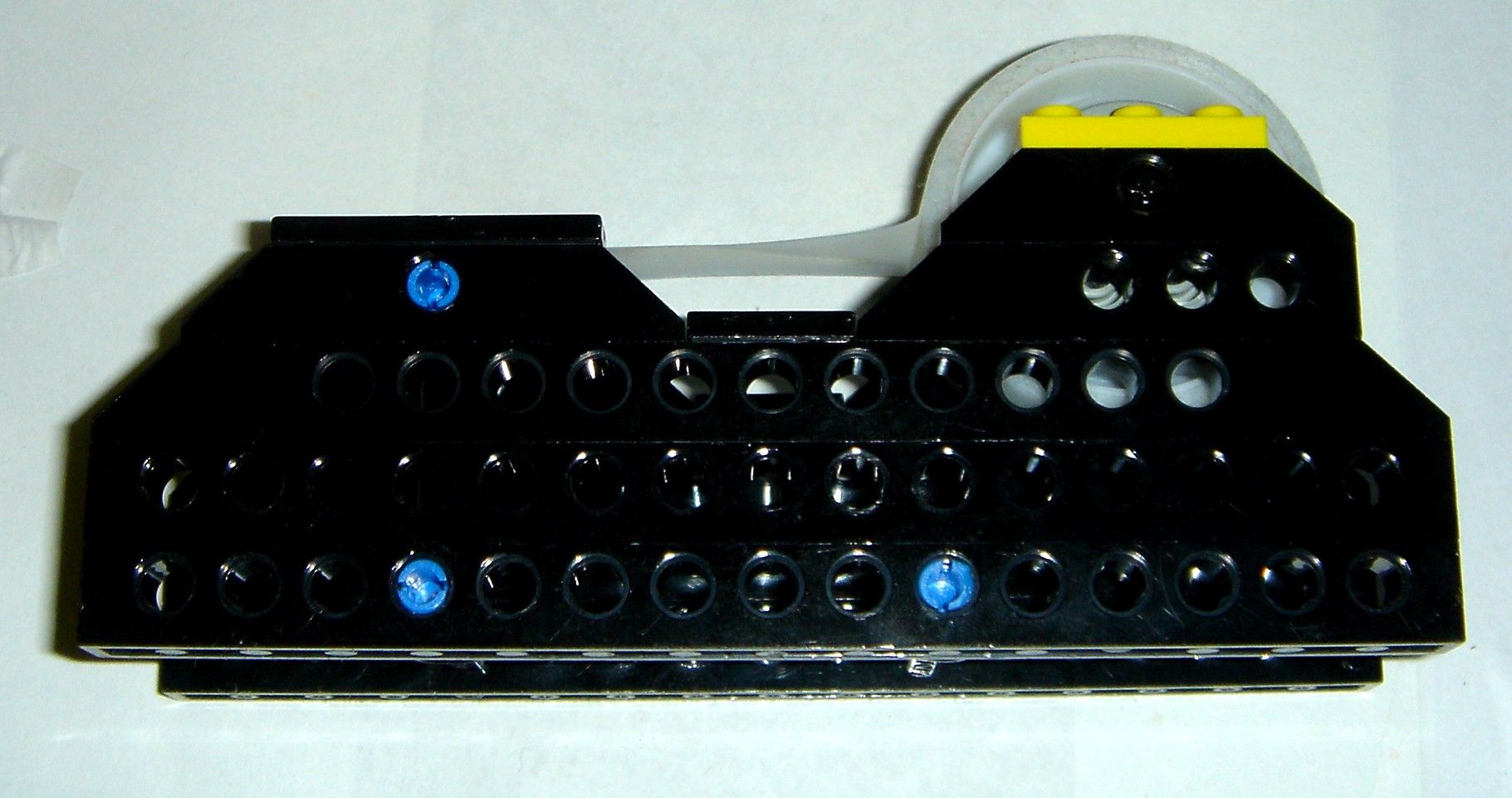 Lego Tape Dispenser : 3 Steps - Instructables
