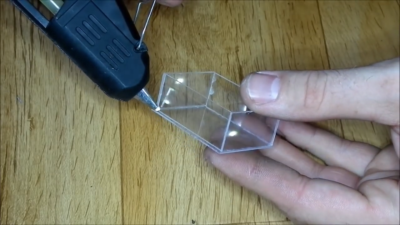 DIY Four-leaf Clover in Resin : 9 Steps (with Pictures) - Instructables