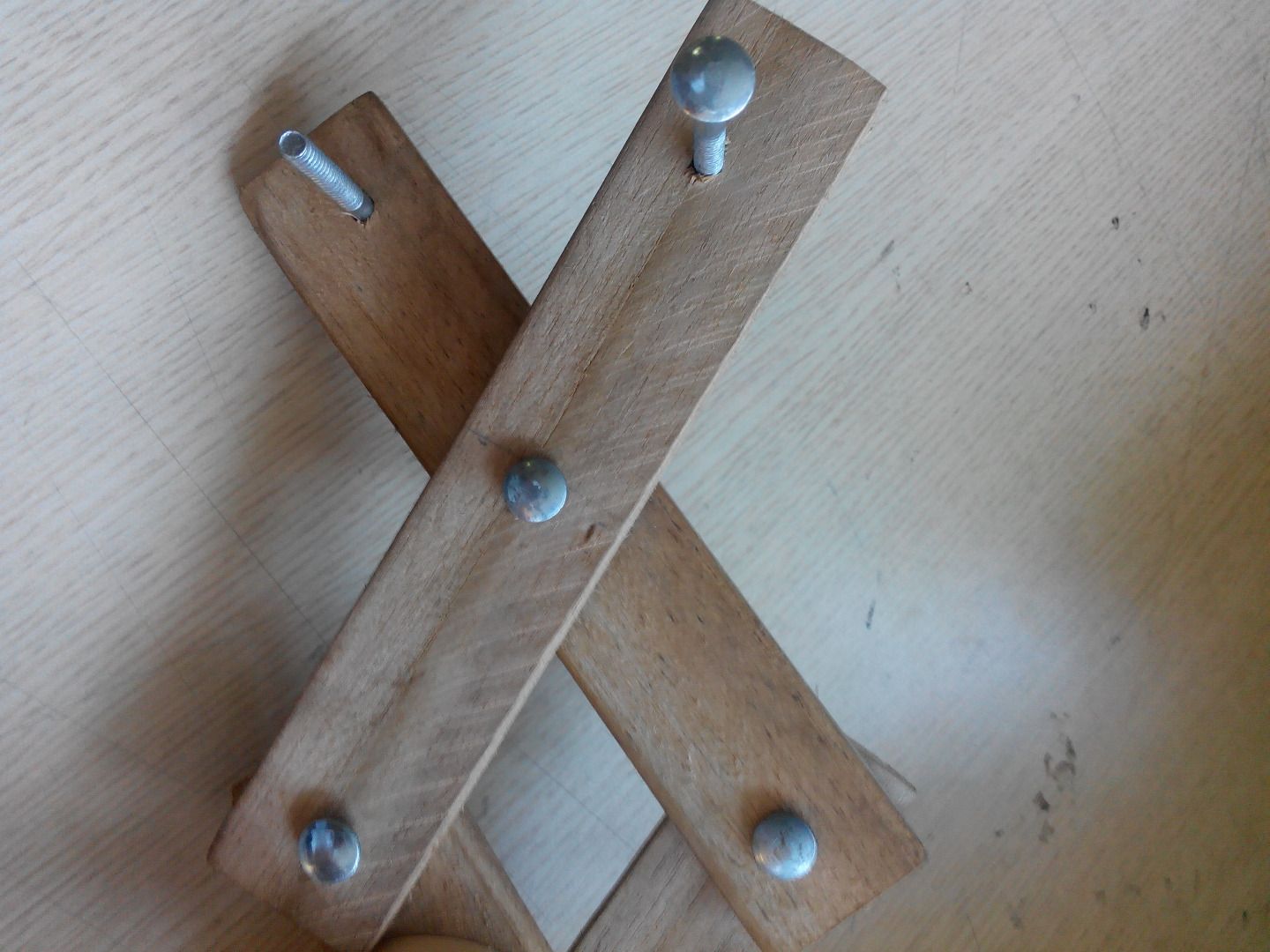 The Scissor Lamp : 6 Steps - Instructables