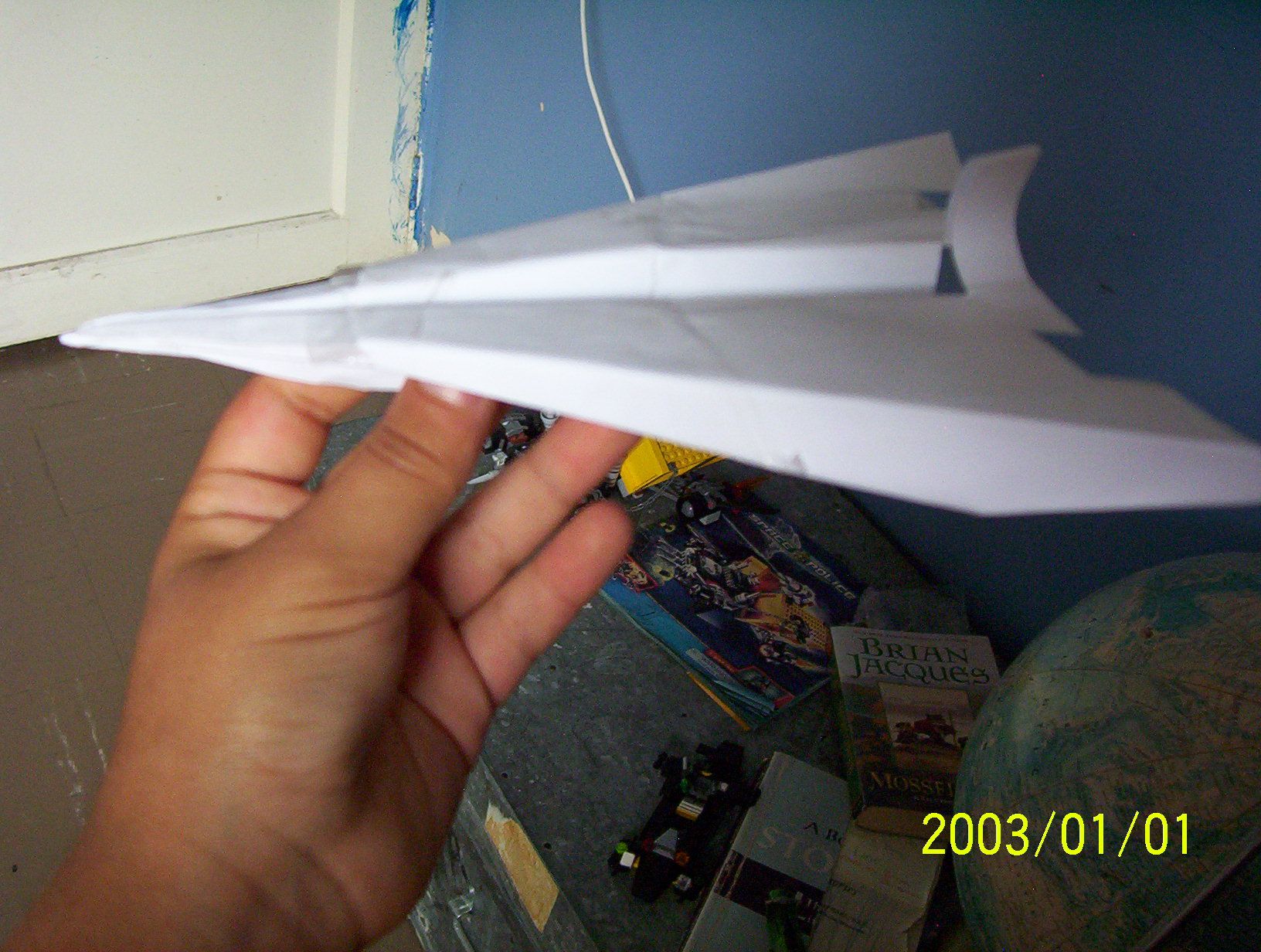 Paper Plane: Majestic : 9 Steps - Instructables