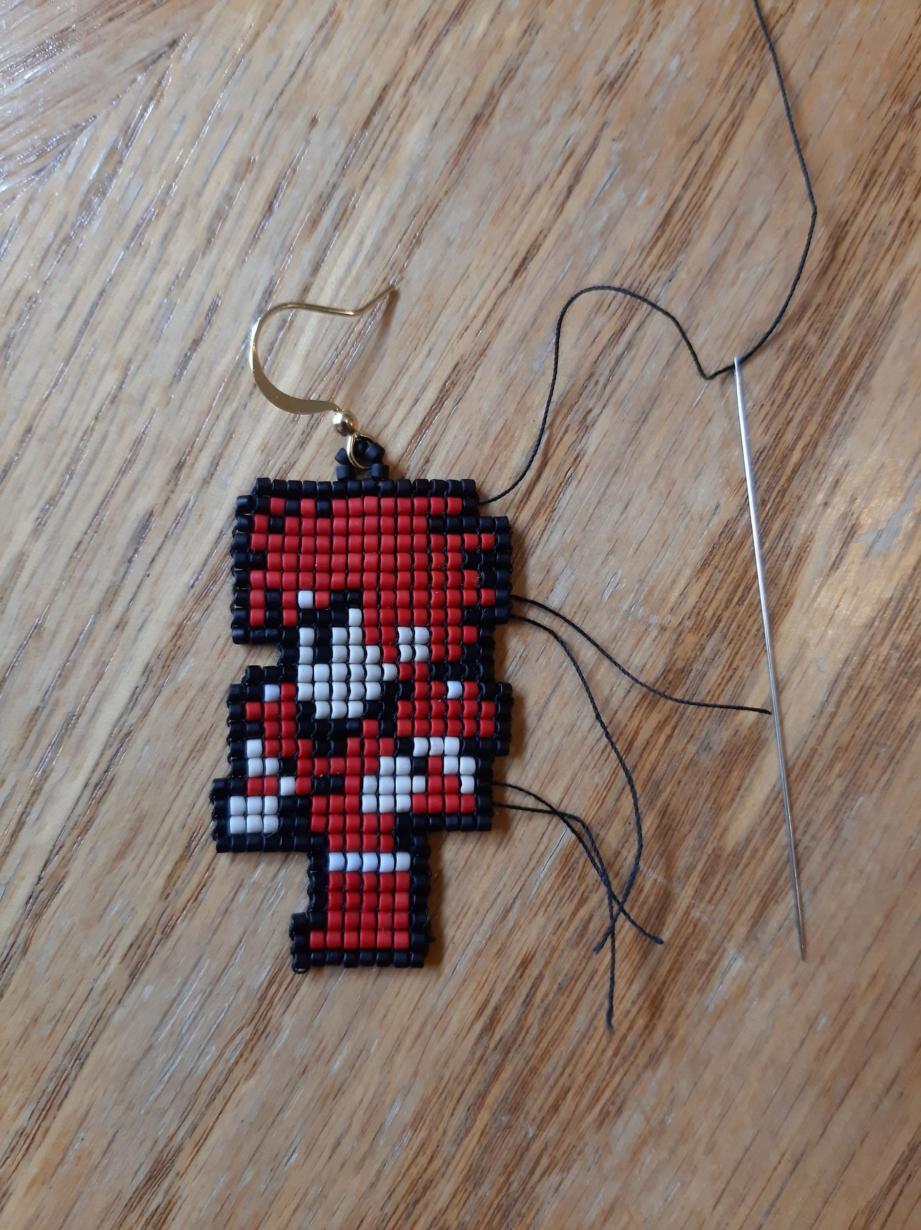 Beaded Pixel Art Jewelry : 11 Steps (with Pictures) - Instructables