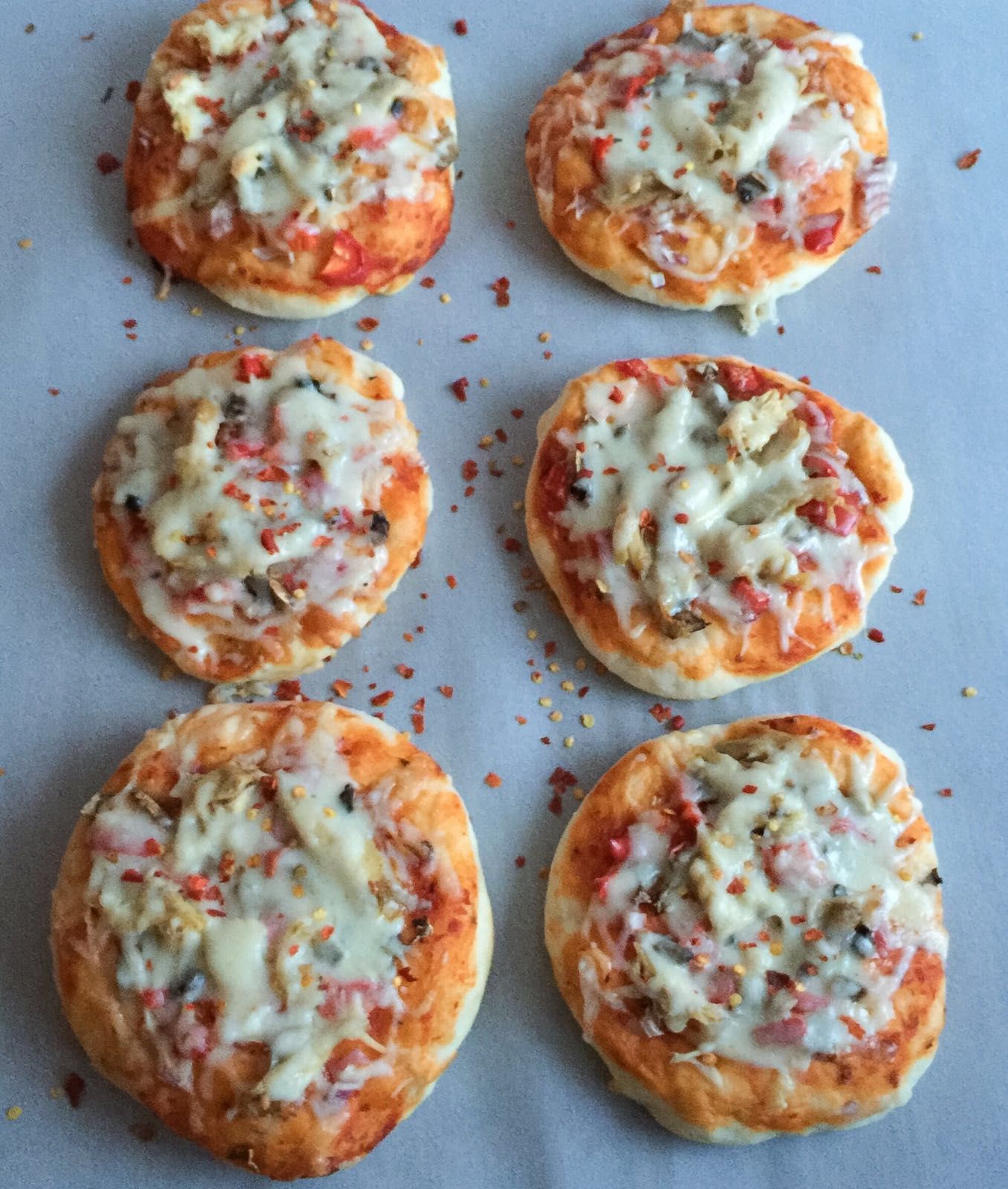 Mini Pizzas : 3 Steps (with Pictures) - Instructables