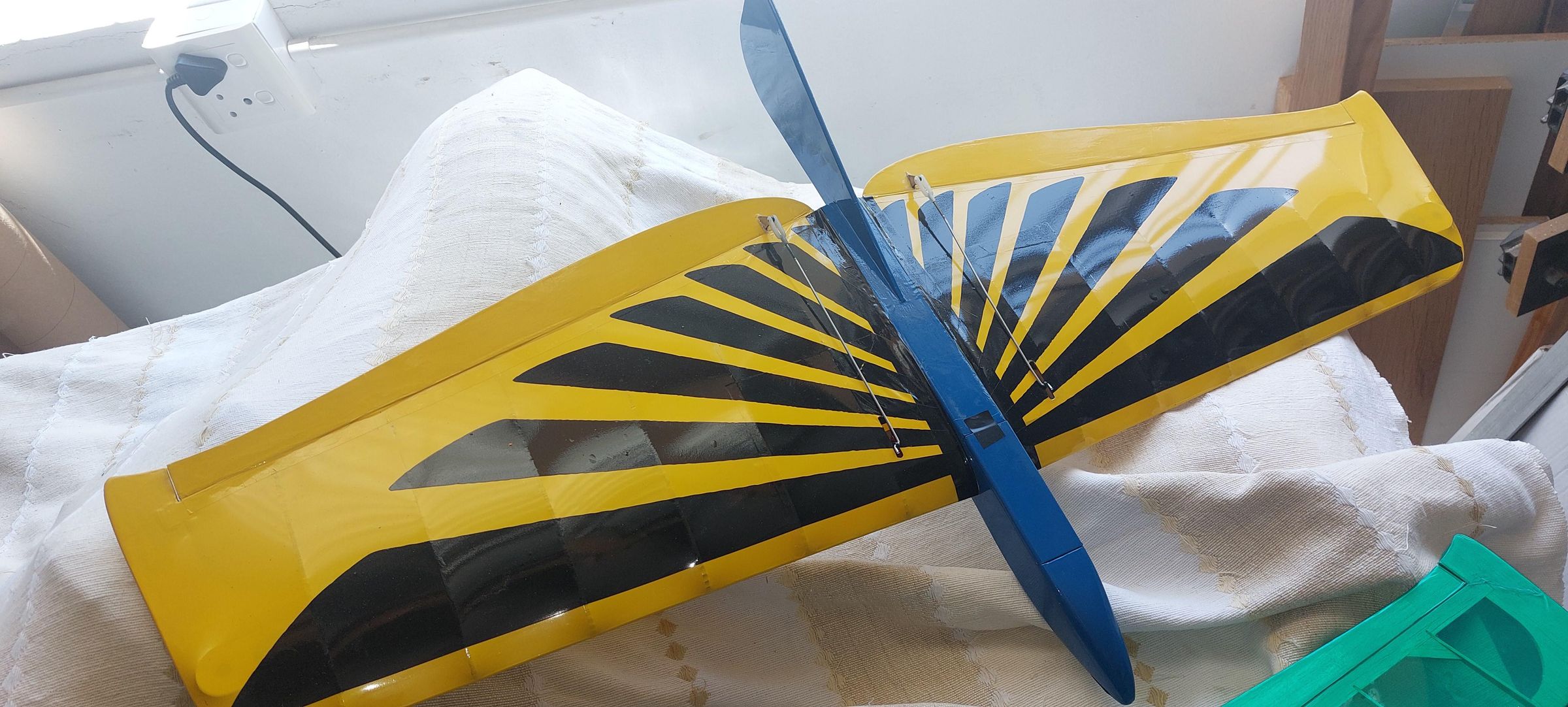 Shark SFG - the Small Shark Glider - Updated : 9 Steps (with Pictures ...